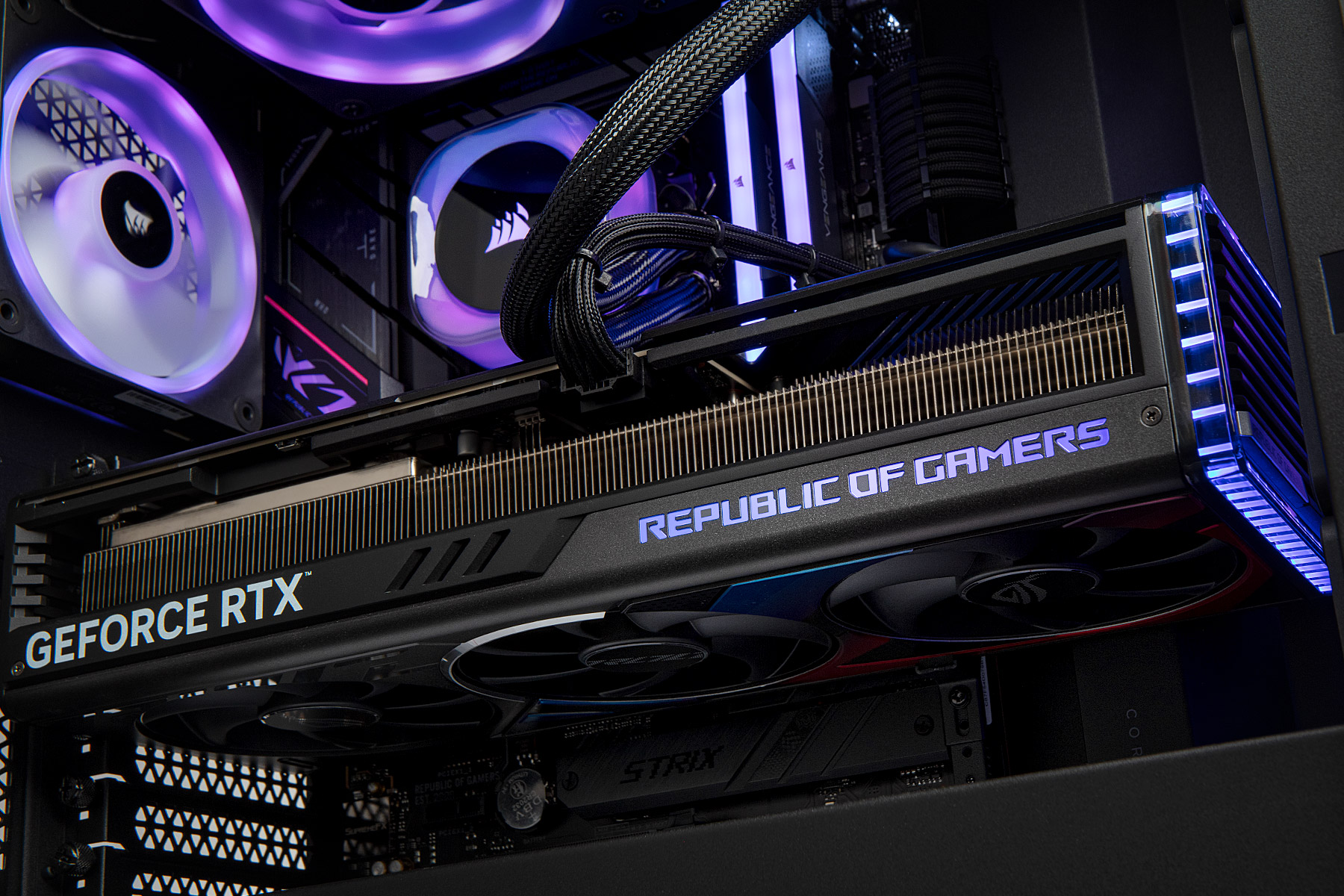 Der perfekte PC für League of Legends: Edition von MIFCOM und Agurin ...