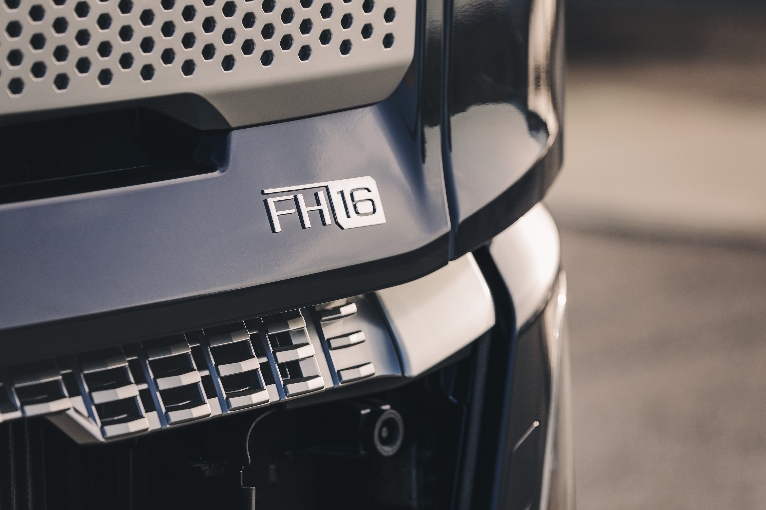 The new Volvo FH16: More power – less fuel, Volvo Group Trucks Central ...