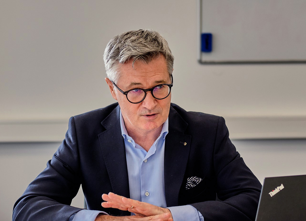 Prozesskette für Power-Module-Herstellung, ASMPT GmbH & Co. KG, Story ...