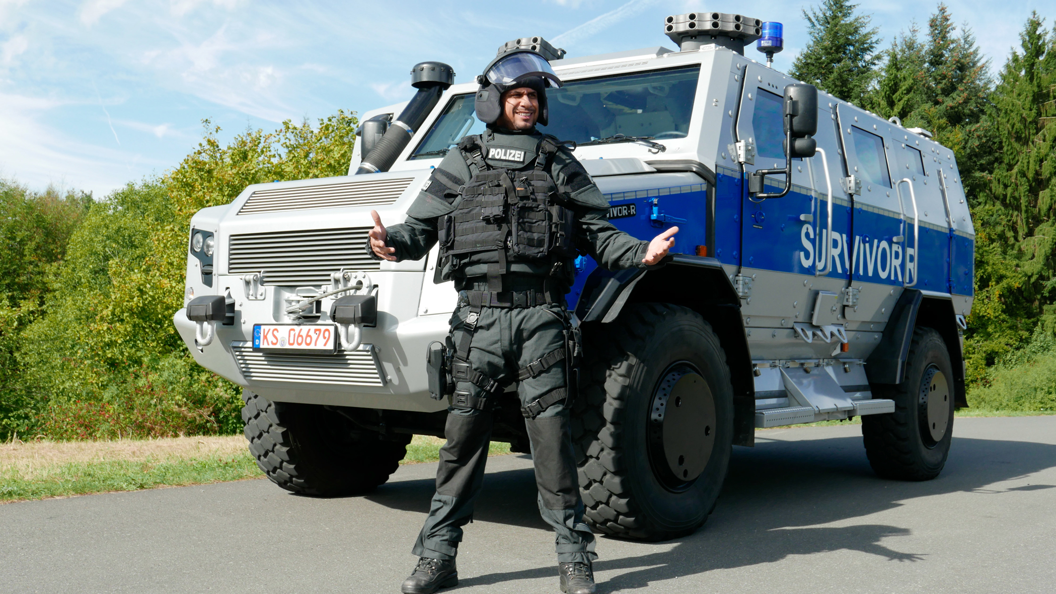 Jean Pierre Kraemer testet Survivor für Polizeikräfte, Rheinmetall ...