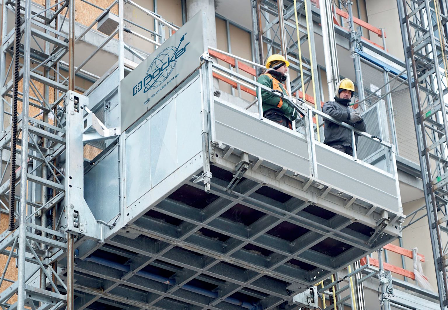 Aktuelle Kranmodelle und Bauaufzüge, Böcker Maschinenwerke GmbH, Story - PresseBox