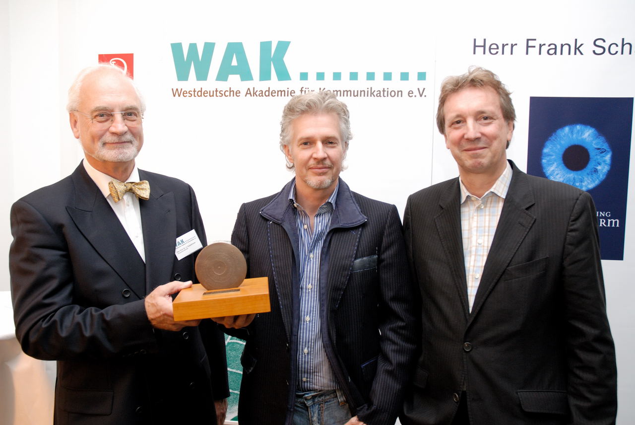 WAK verleiht Dr. Kurt Neven DuMont-Medaille an Frank Schätzing, MSH AND ...