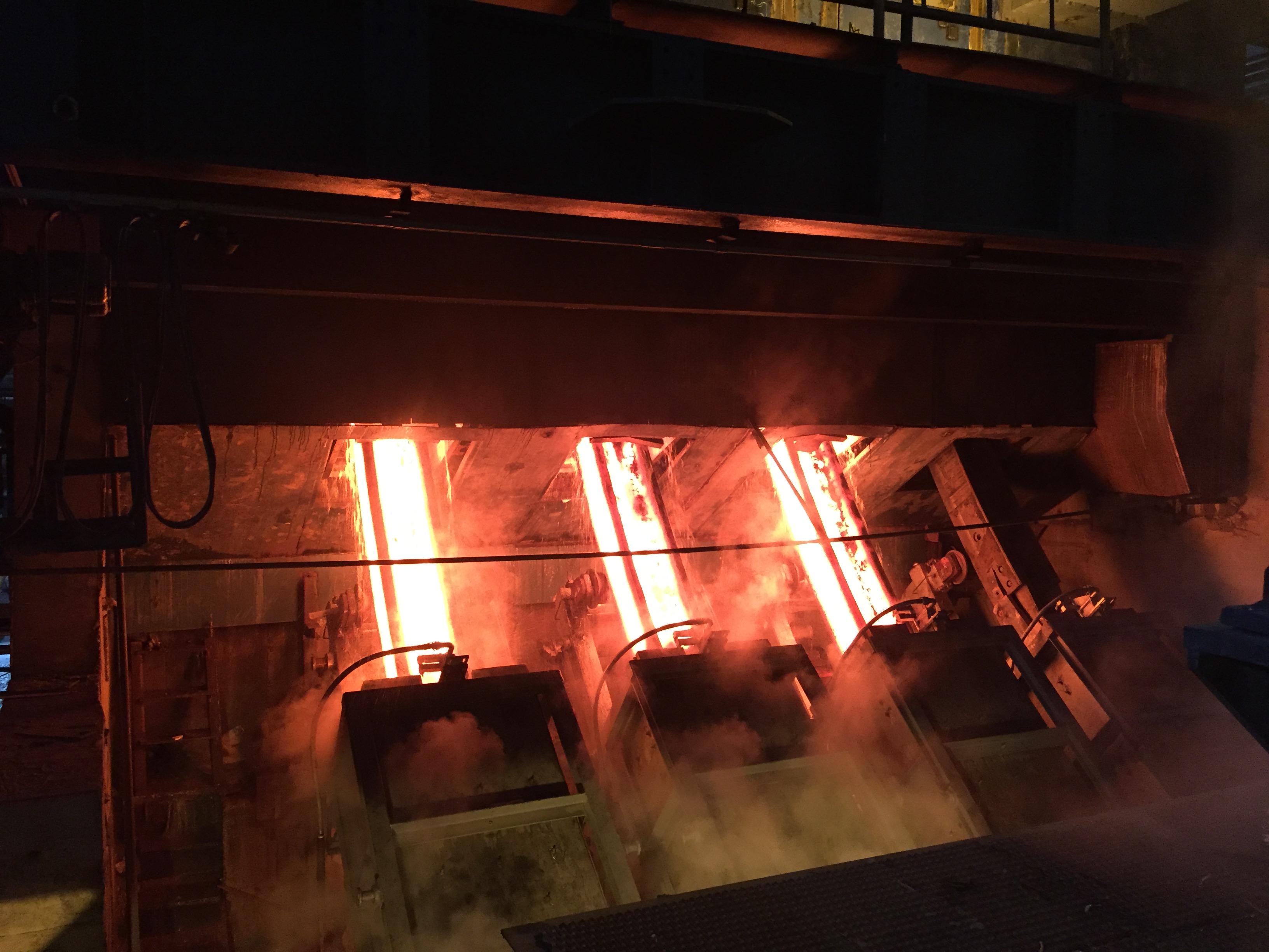 PT. Gunung Garuda gießt erfolgreich Beam Blanks auf der neuen ...