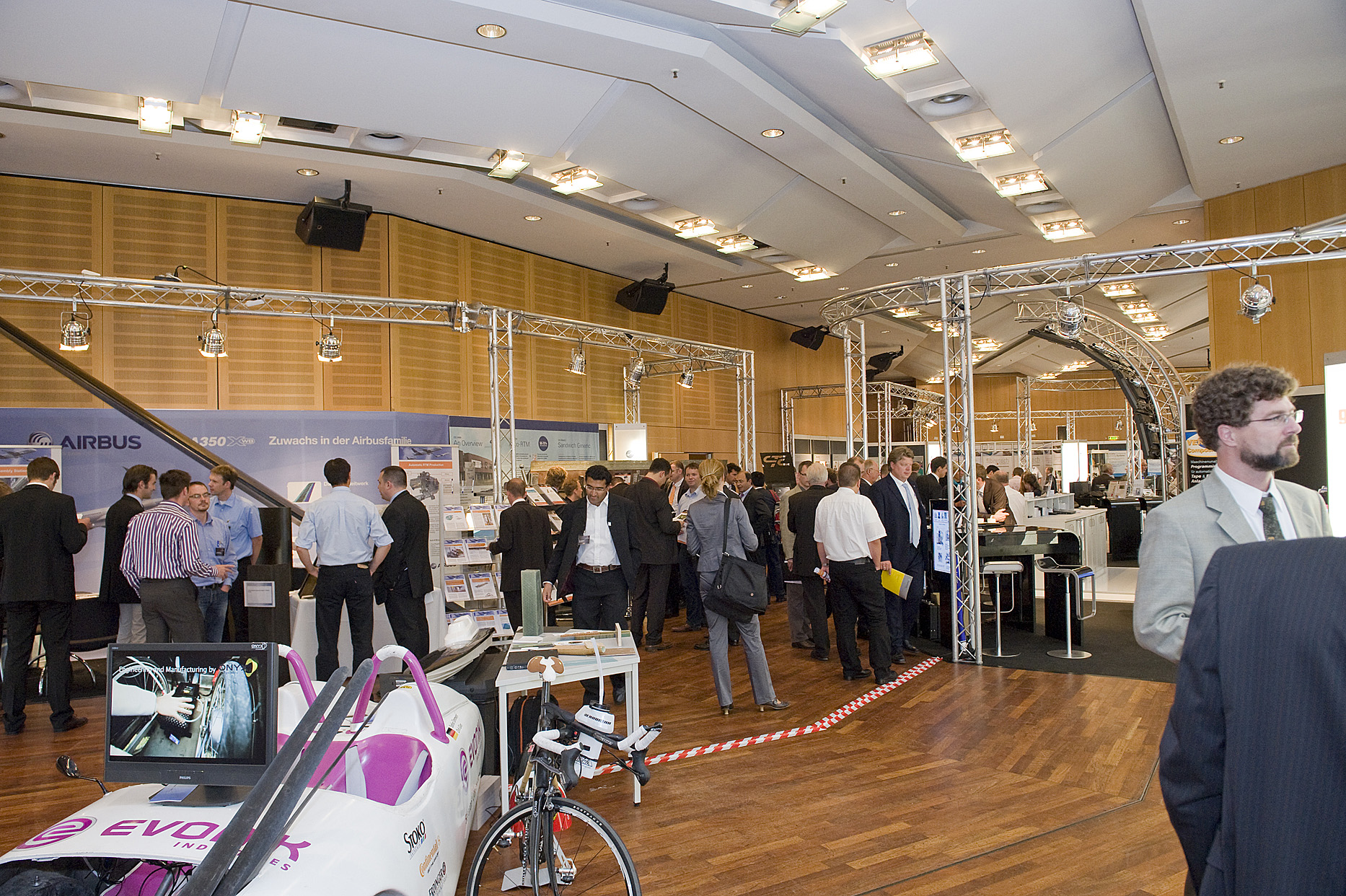 Excellent Response: More than 400 international guests attended the 5th ...