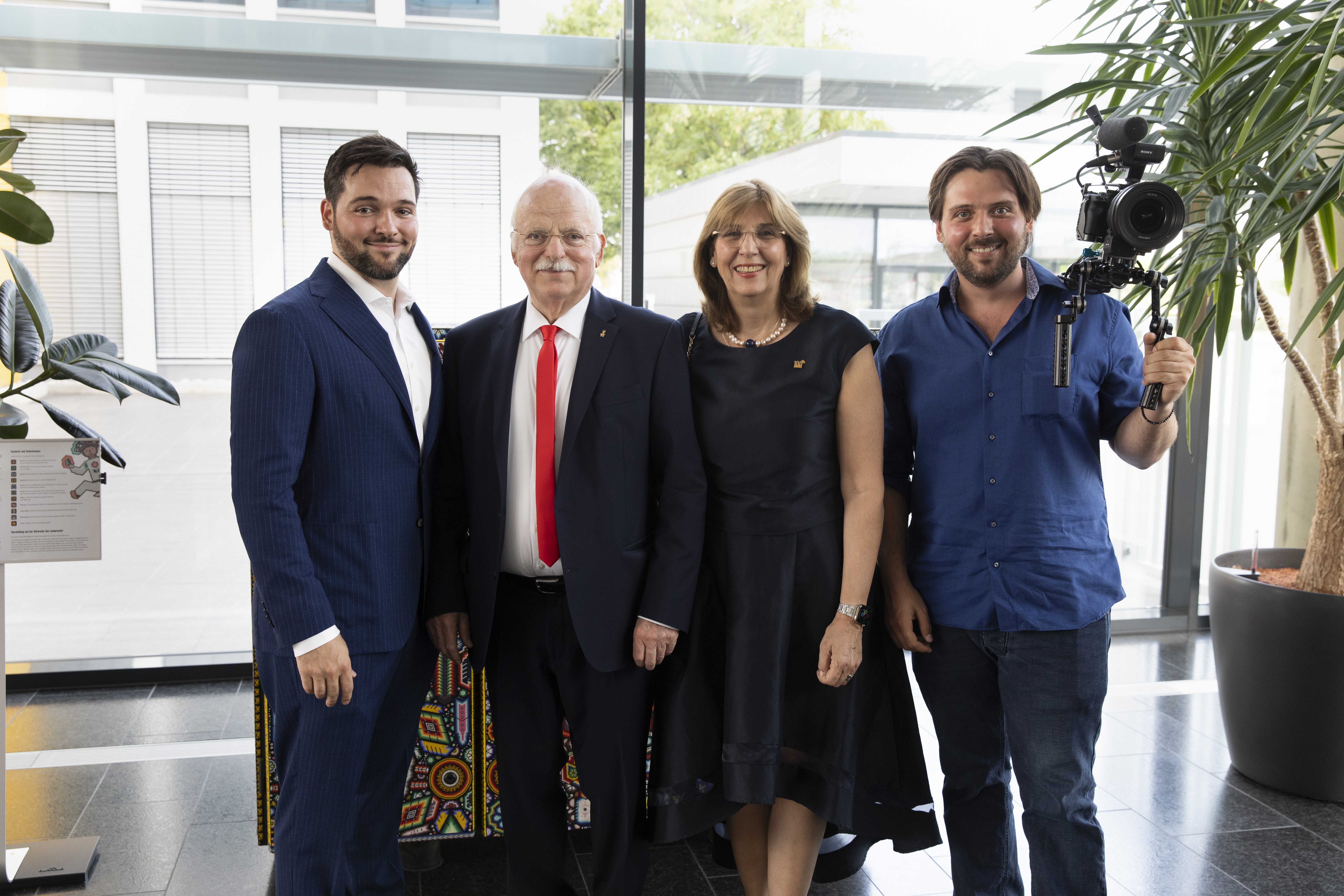 Ein Leben mit Herz und Verstand, KAESER KOMPRESSOREN SE, Story - PresseBox