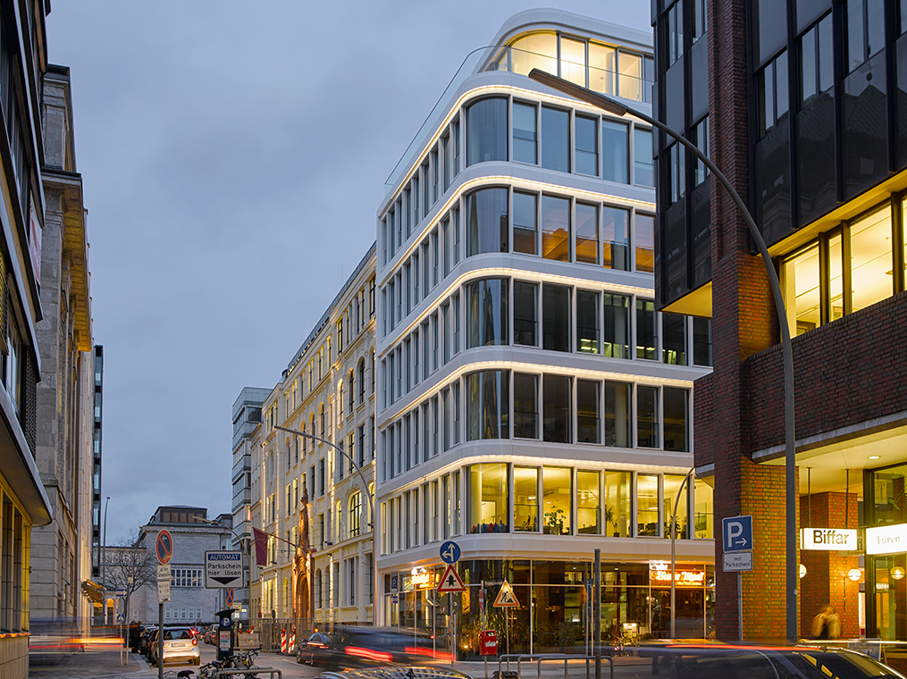 Lichtdesigner im Fokus: Peter List, LED Linear GmbH, Story - PresseBox