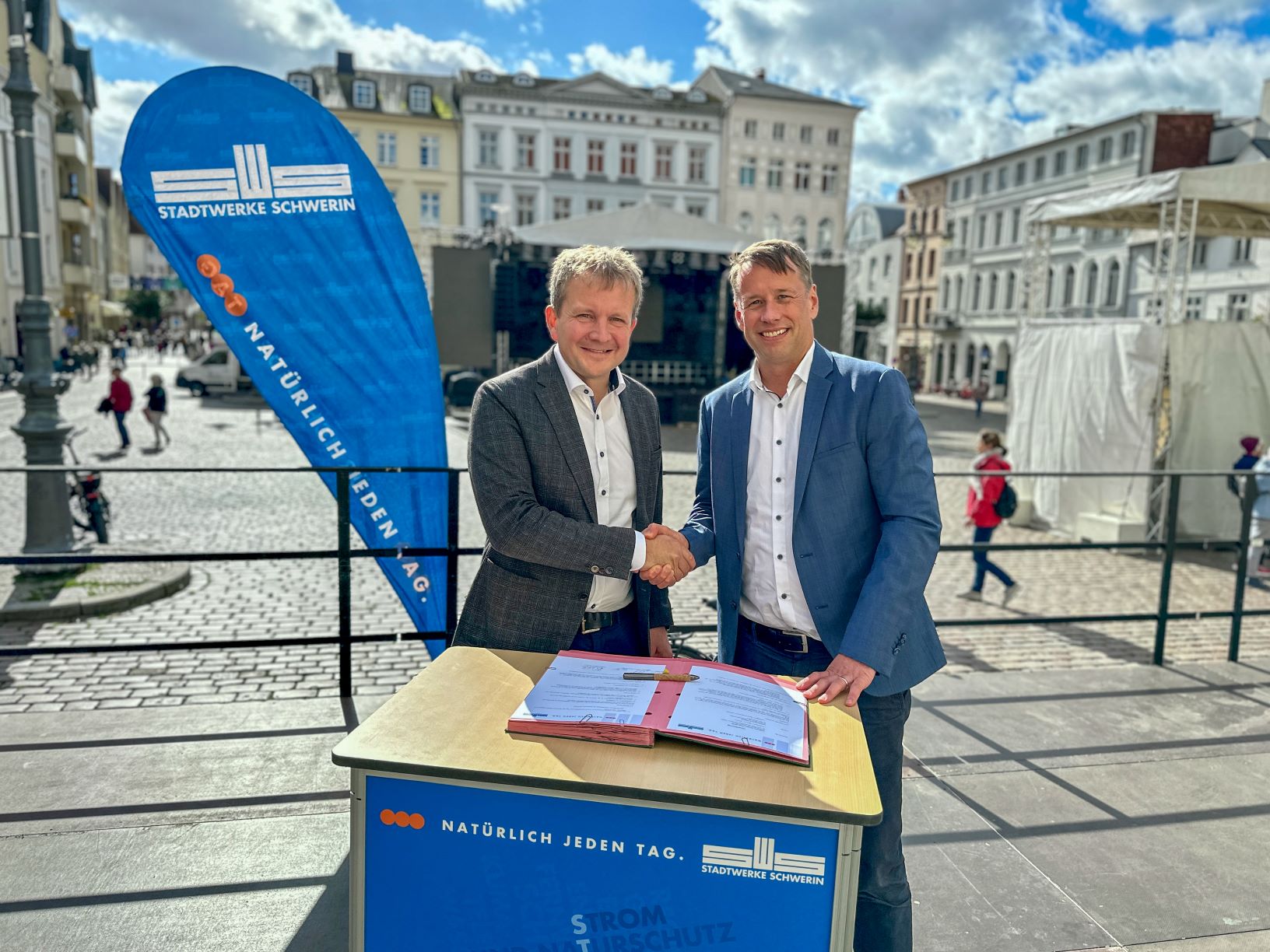 Stadtwerke Schwerin versorgen das Bürgerfest zum Tag der Deutschen Einheit in Schwerin mit ...