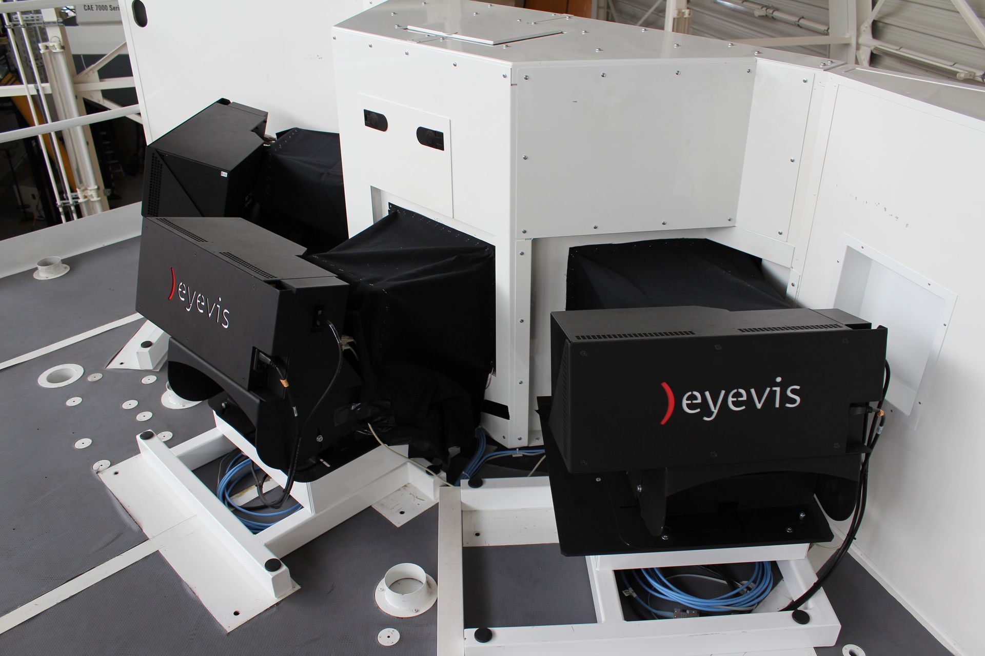 Lufthansa Flight Training trains with eyevis’ DLP projectors, eyevis ...