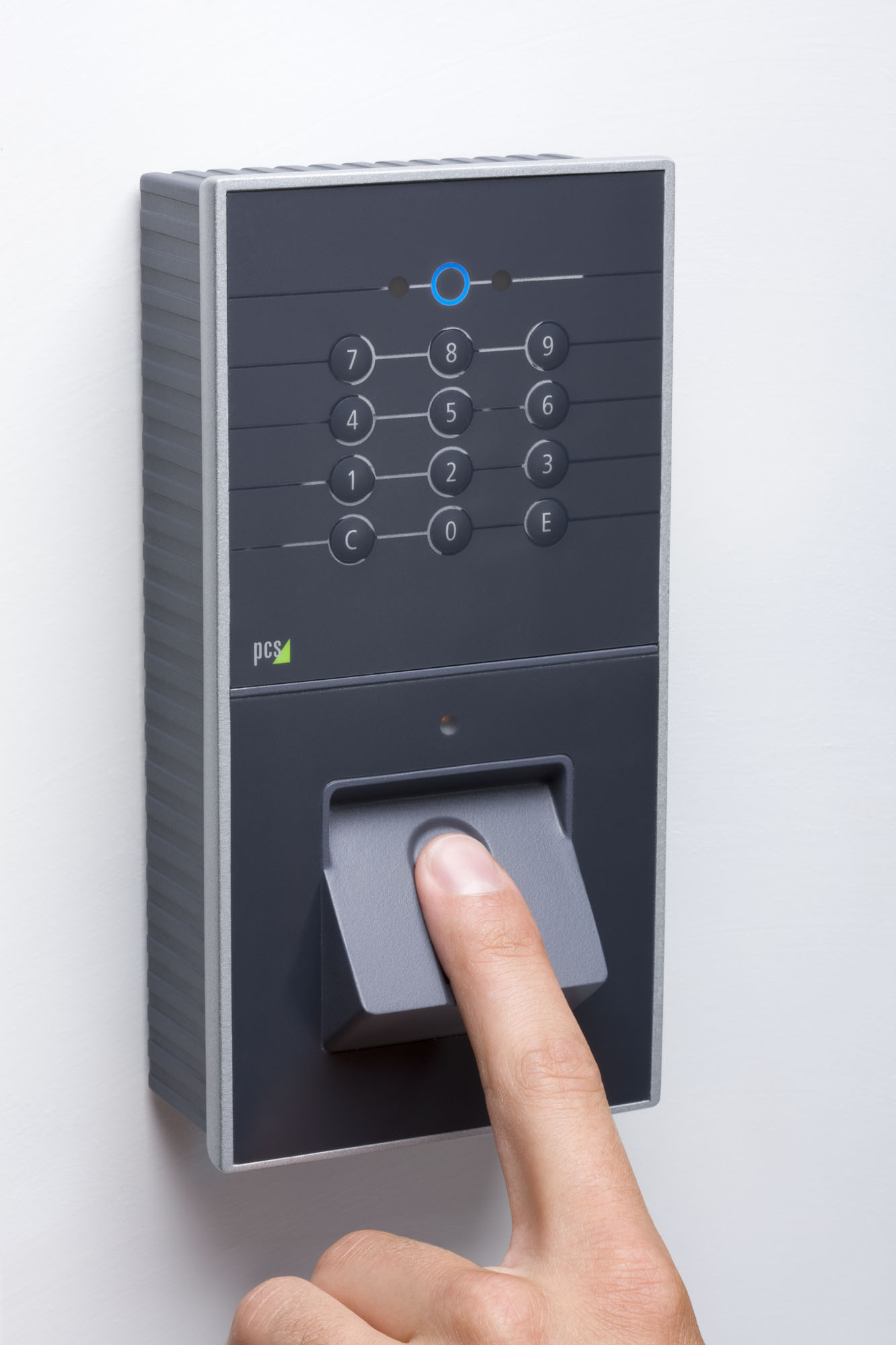 Sicherheit bei PCS: komfortable biometrische Handvenenerkennung und ...