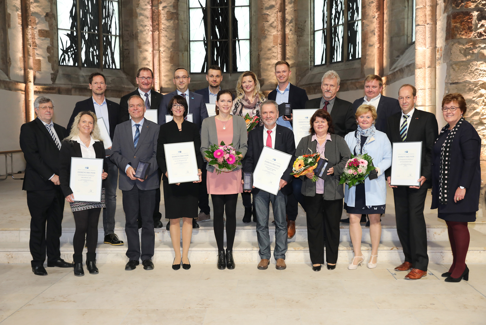 IHK Magdeburg ehrt die berufsbesten Azubis und vergibt Bildungspreise ...