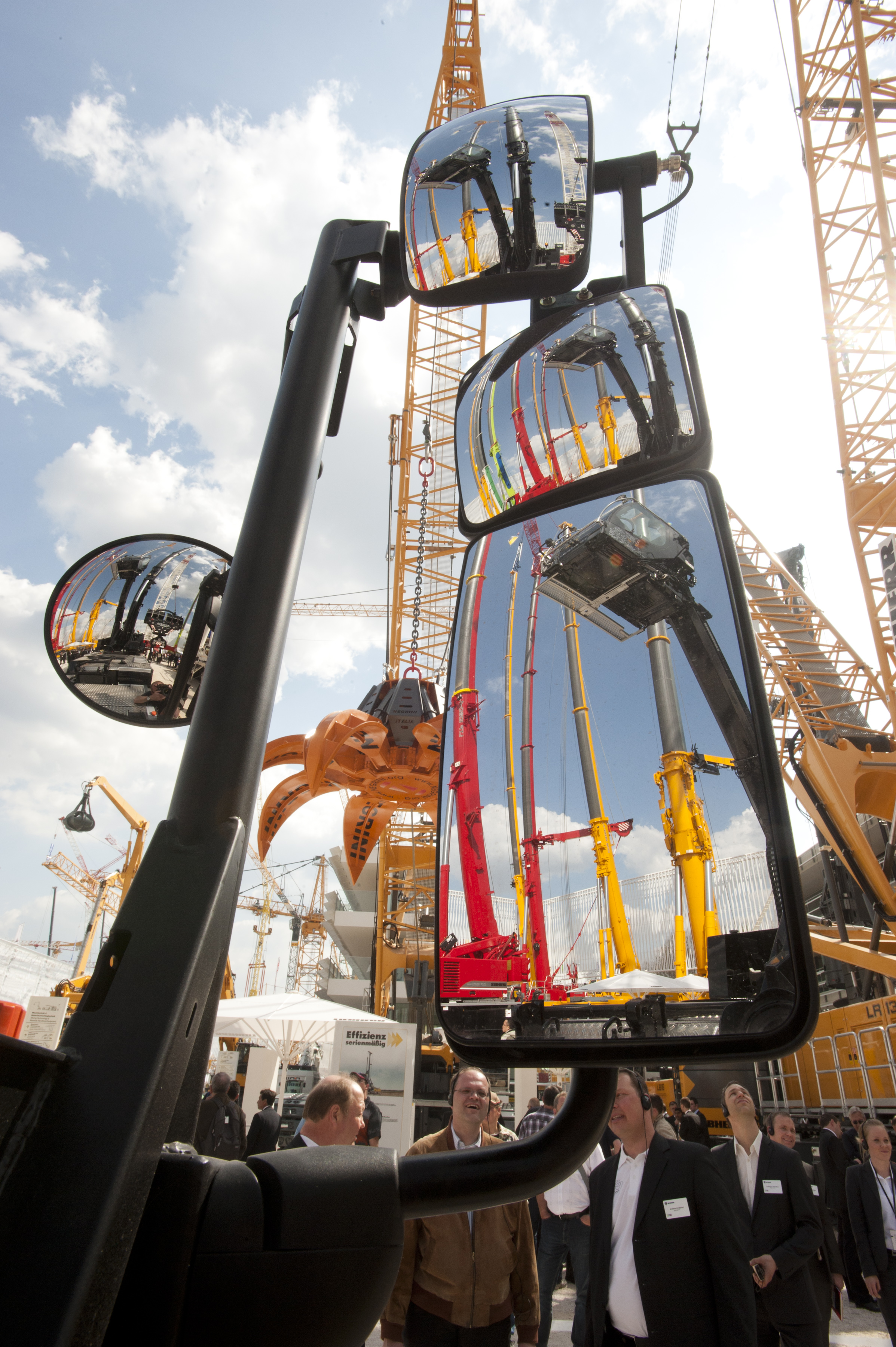 bauma 2010 markiert Trendwende für die Branche, Messe München GmbH ...