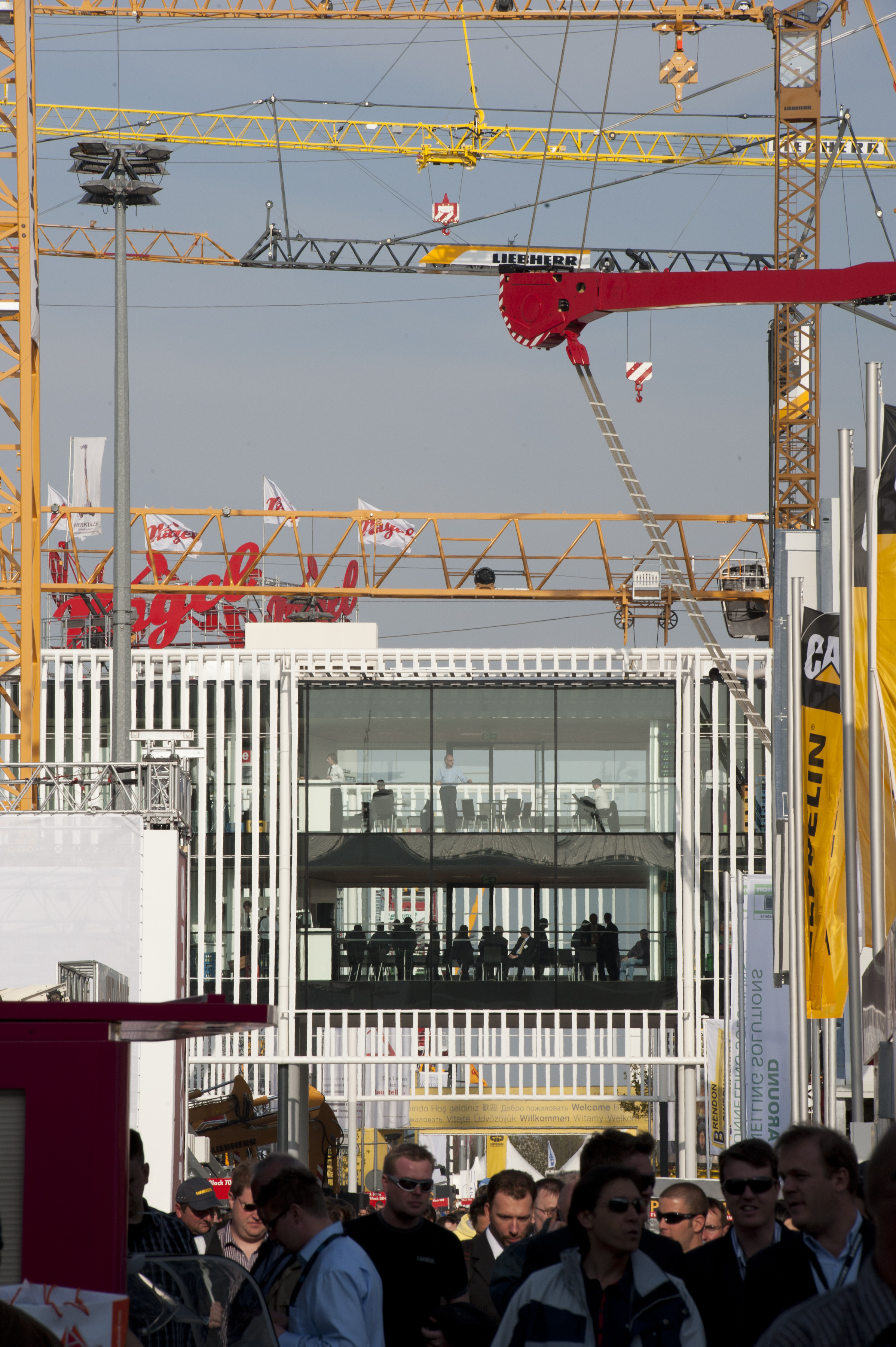 bauma 2010 markiert Trendwende für die Branche, Messe München GmbH ...