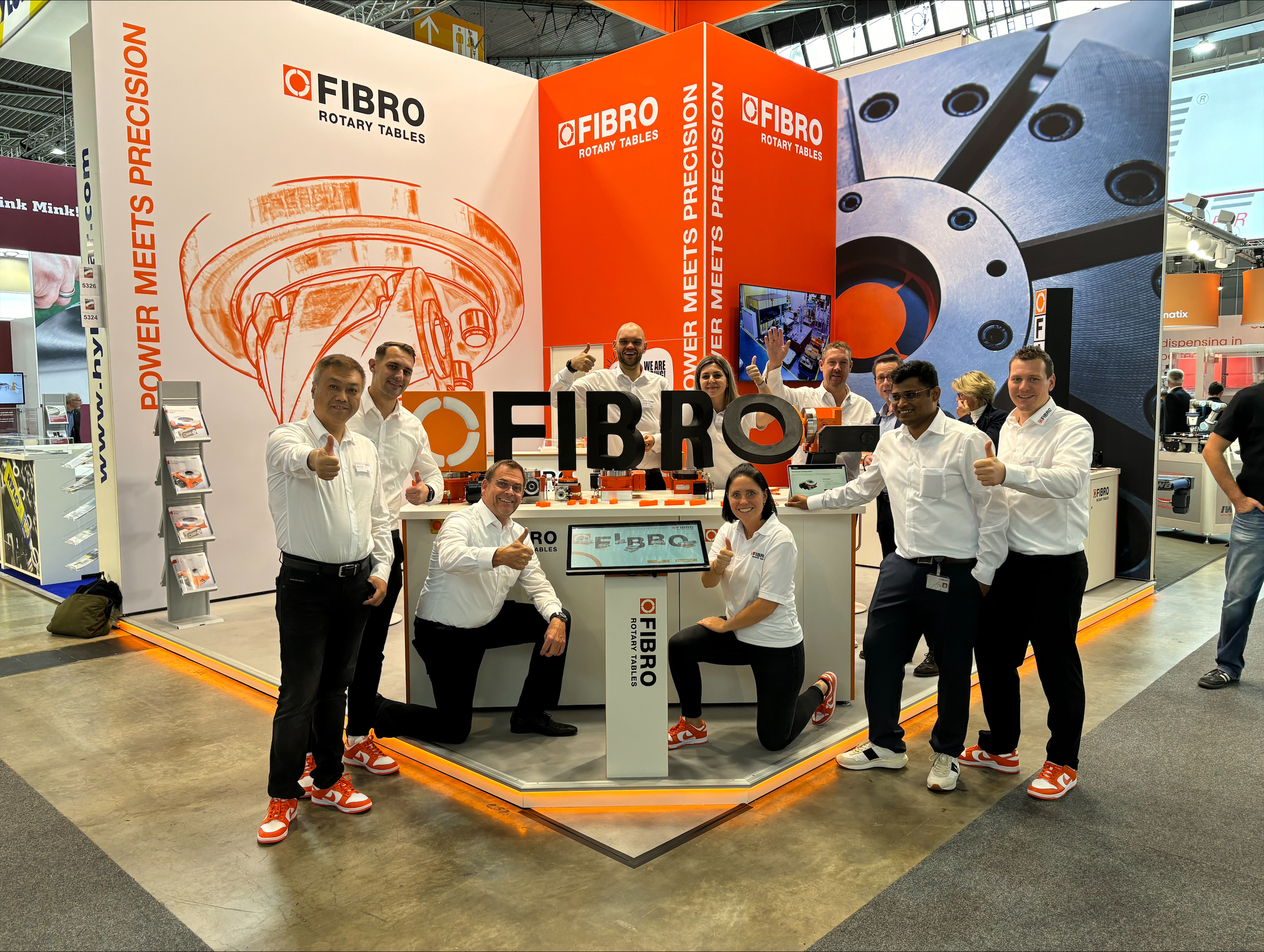Back to the Future mit FIBRO Rundtische auf der automatica 2025, FIBRO ...
