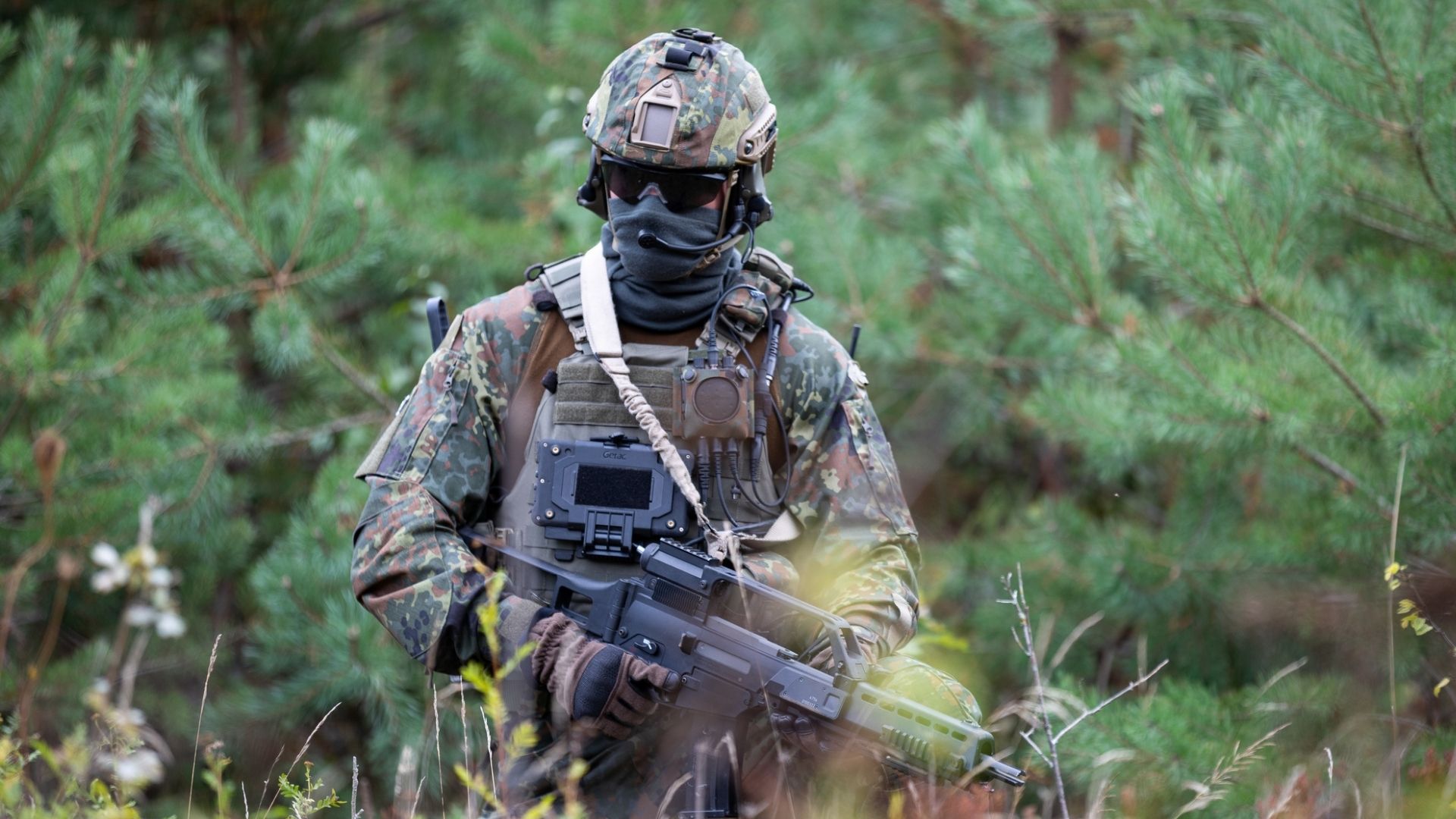 Billion-euro contract for Rheinmetall: Bundeswehr calls off further IdZ ...
