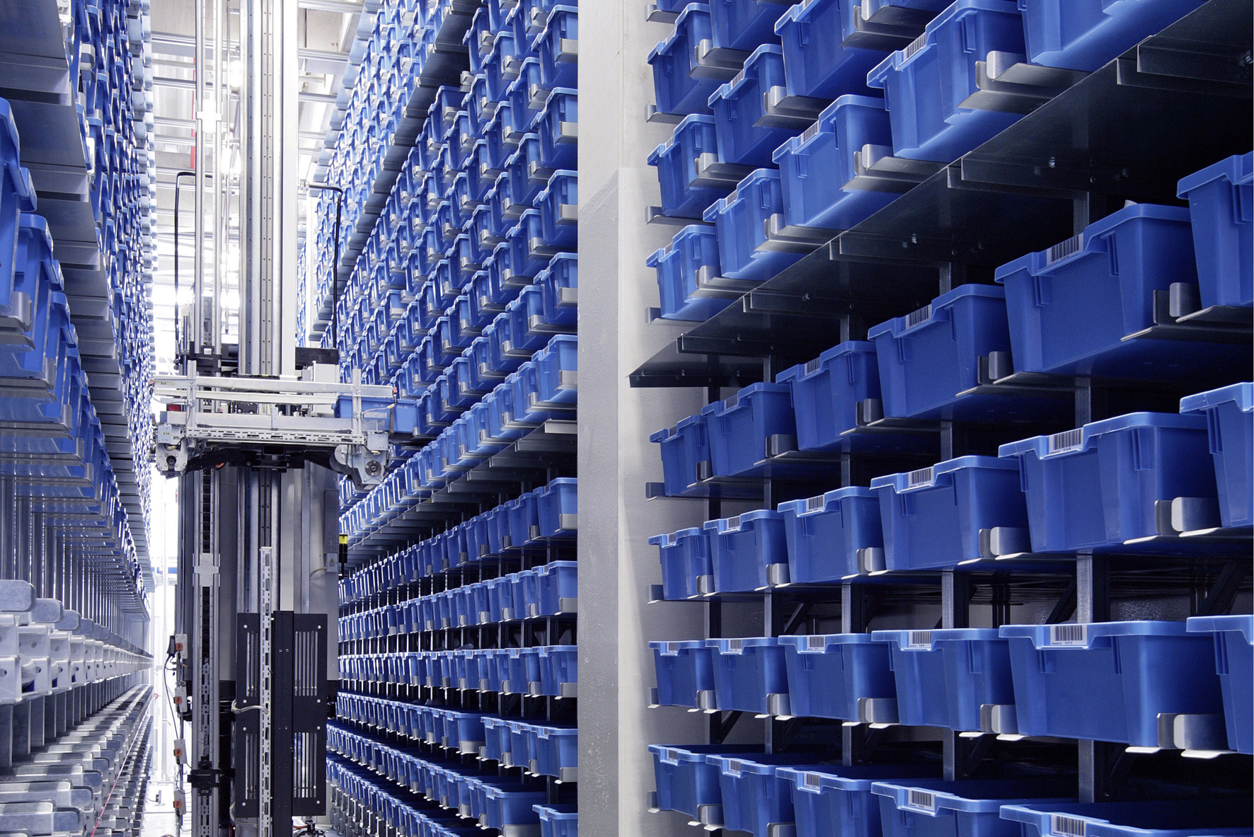 Regalbediengerät oder Shuttle?, Unitechnik Systems GmbH, Story - PresseBox