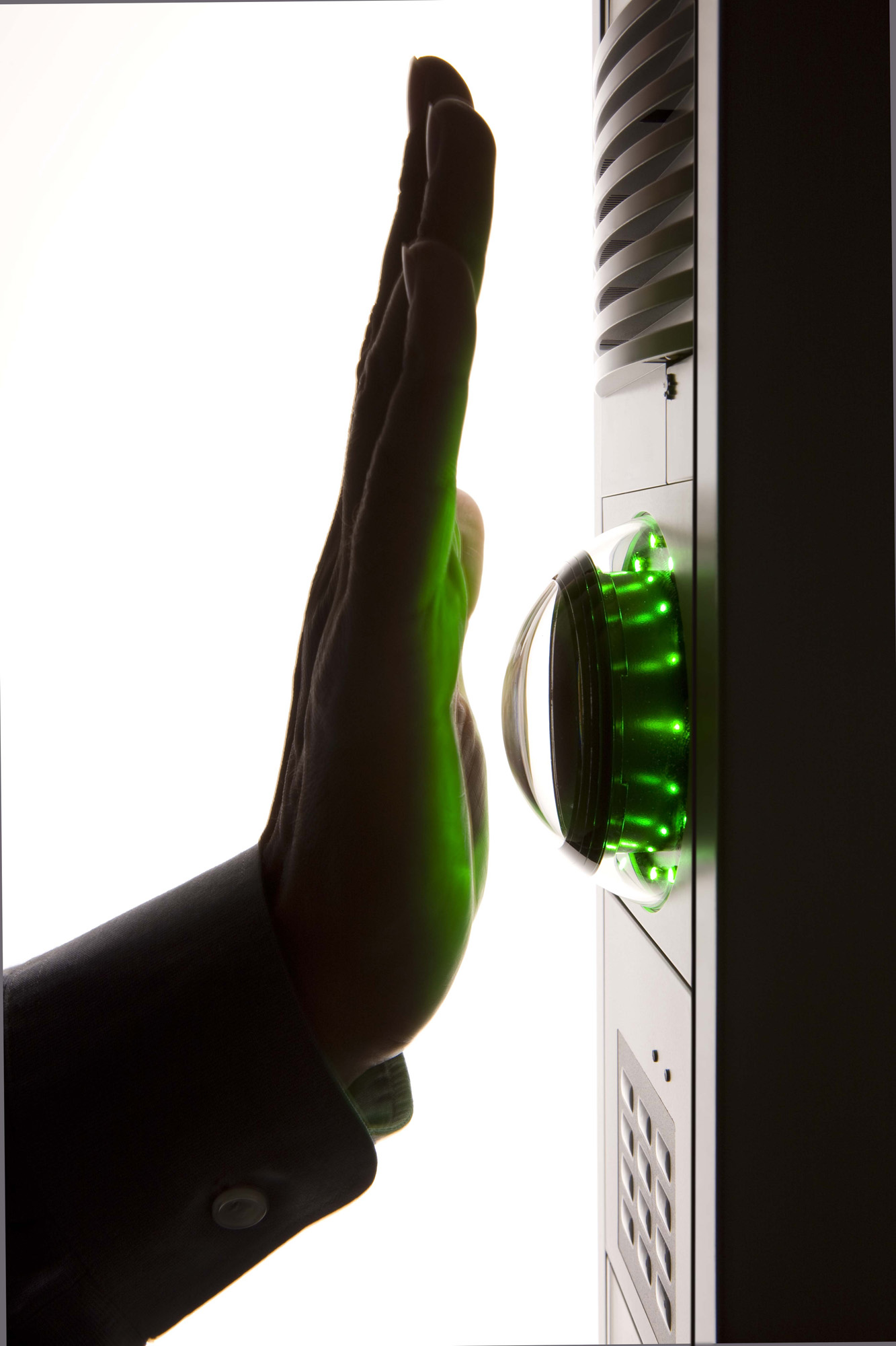 Sicherheit bei PCS: komfortable biometrische Handvenenerkennung und ...