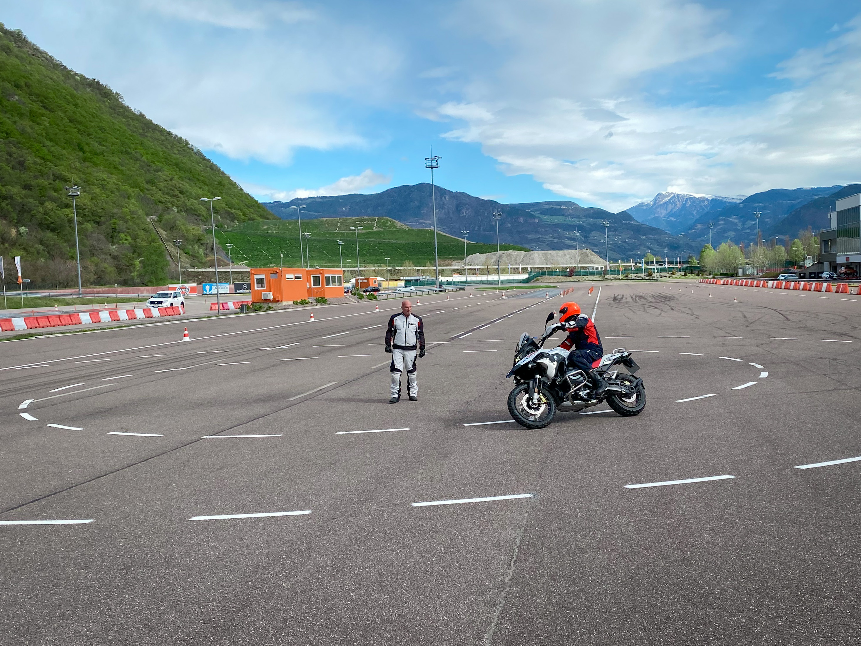 First Ride of the Season – Sei der Erste auf dem Motorrad, Riding ...