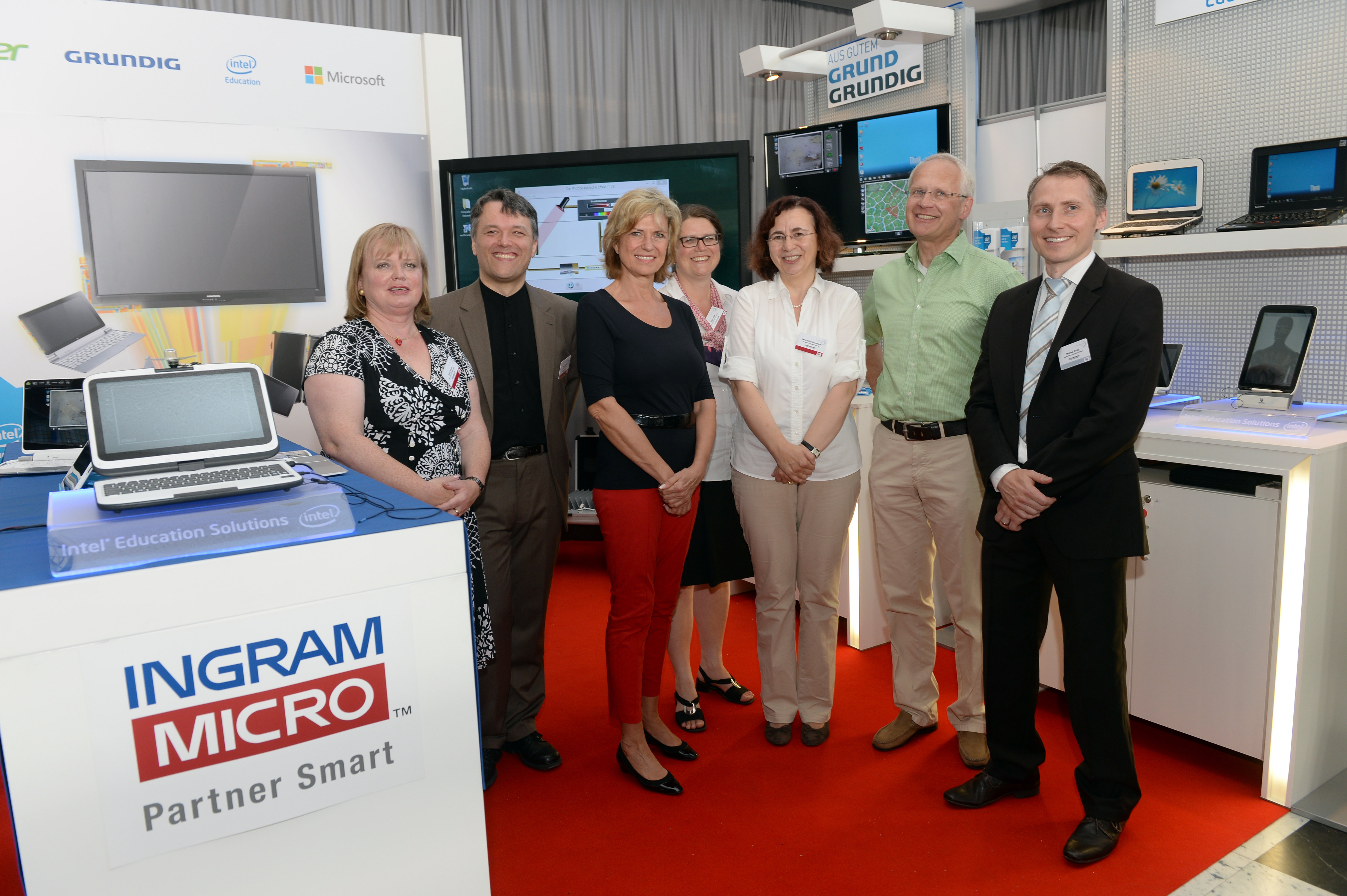 "Digitale Schulkultur 2013" begeistert 650 Besucher und die Aussteller von Ingram Micro, Ingram ...