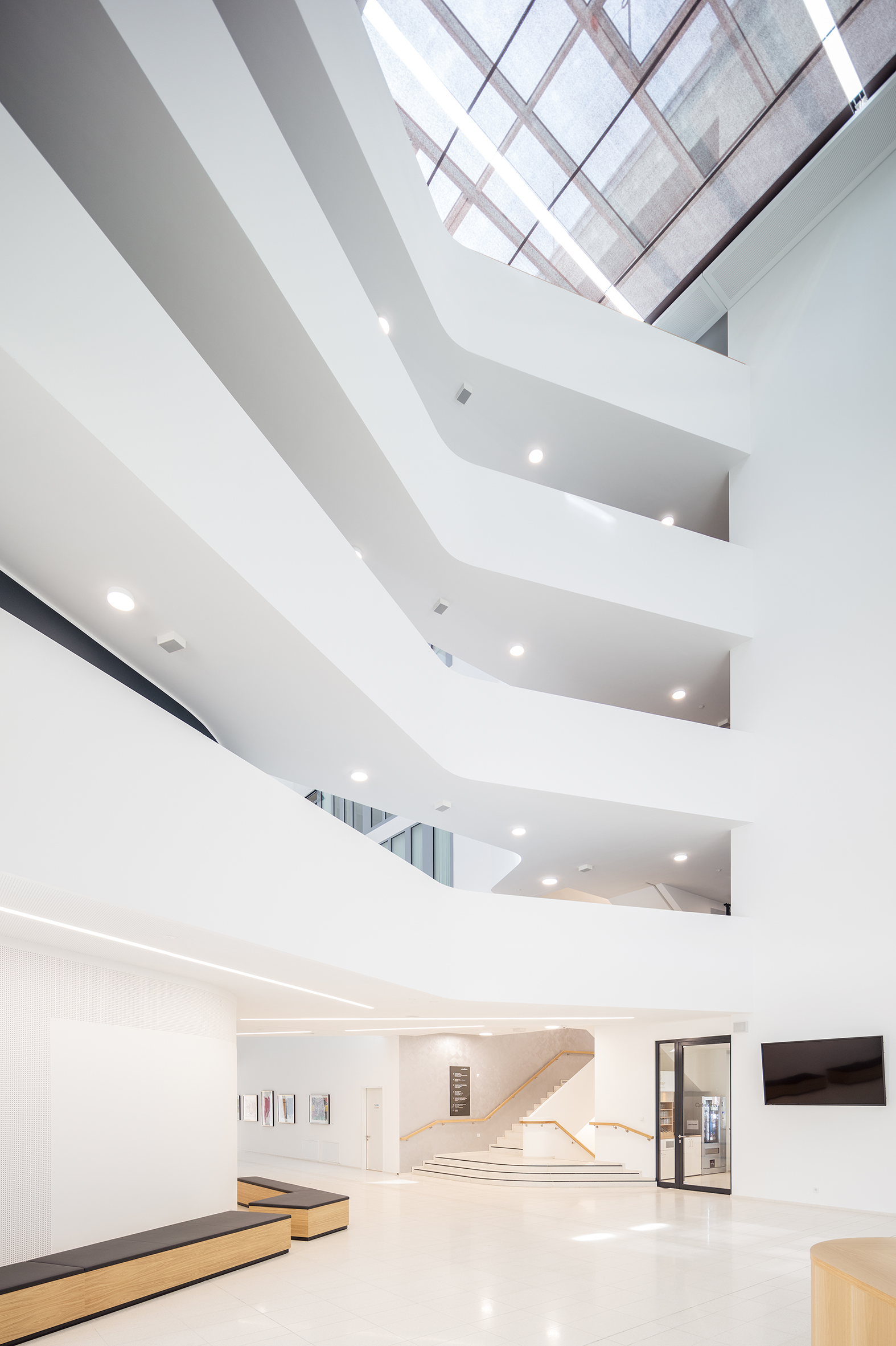 OBJEKTBERICHT: Das Neue Rathaus in Leonberg, GEZE GmbH, Story - PresseBox