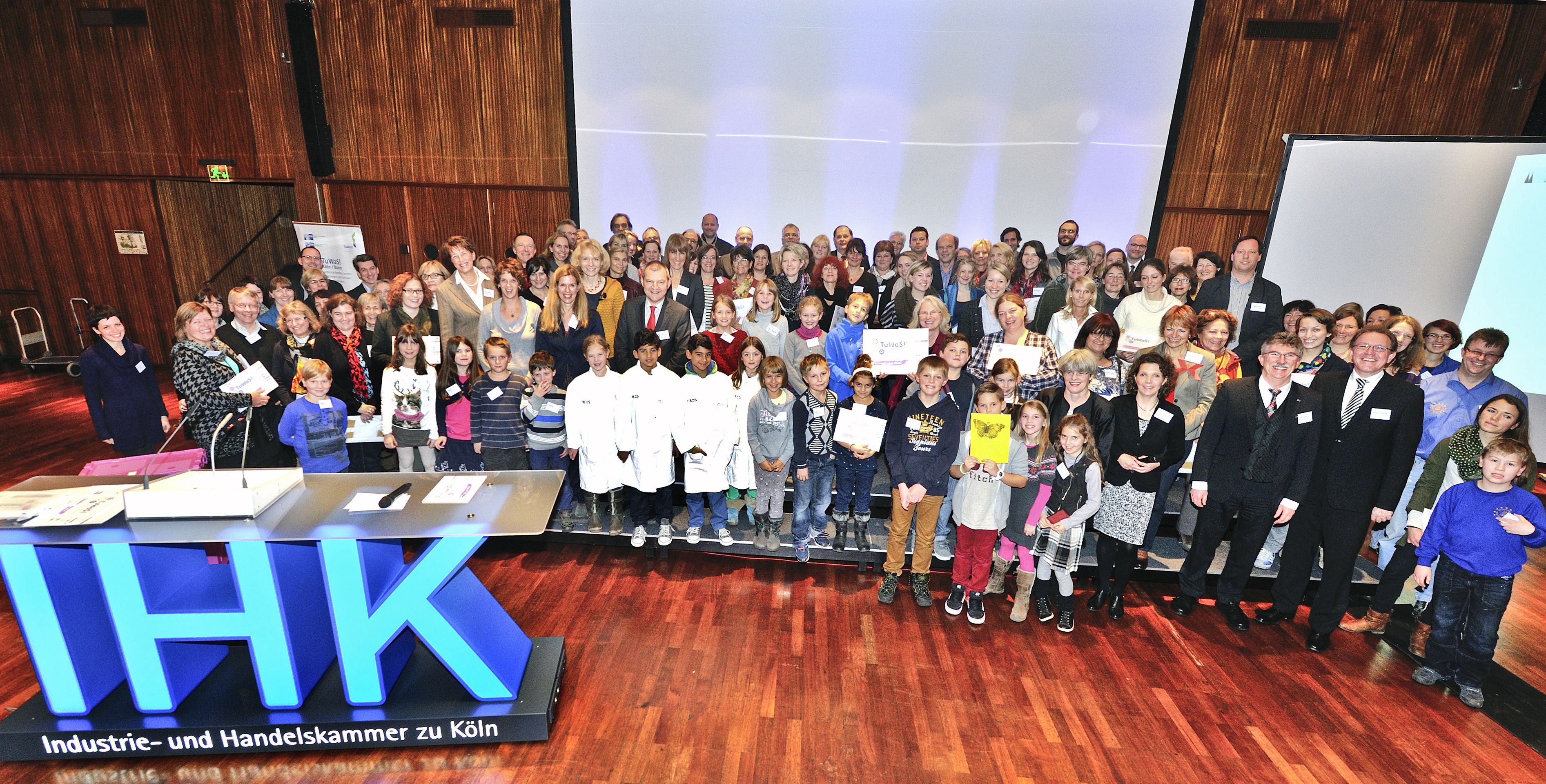 Grundschulkinder entdecken die Naturwissenschaften, IHK Bonn/Rhein-Sieg ...