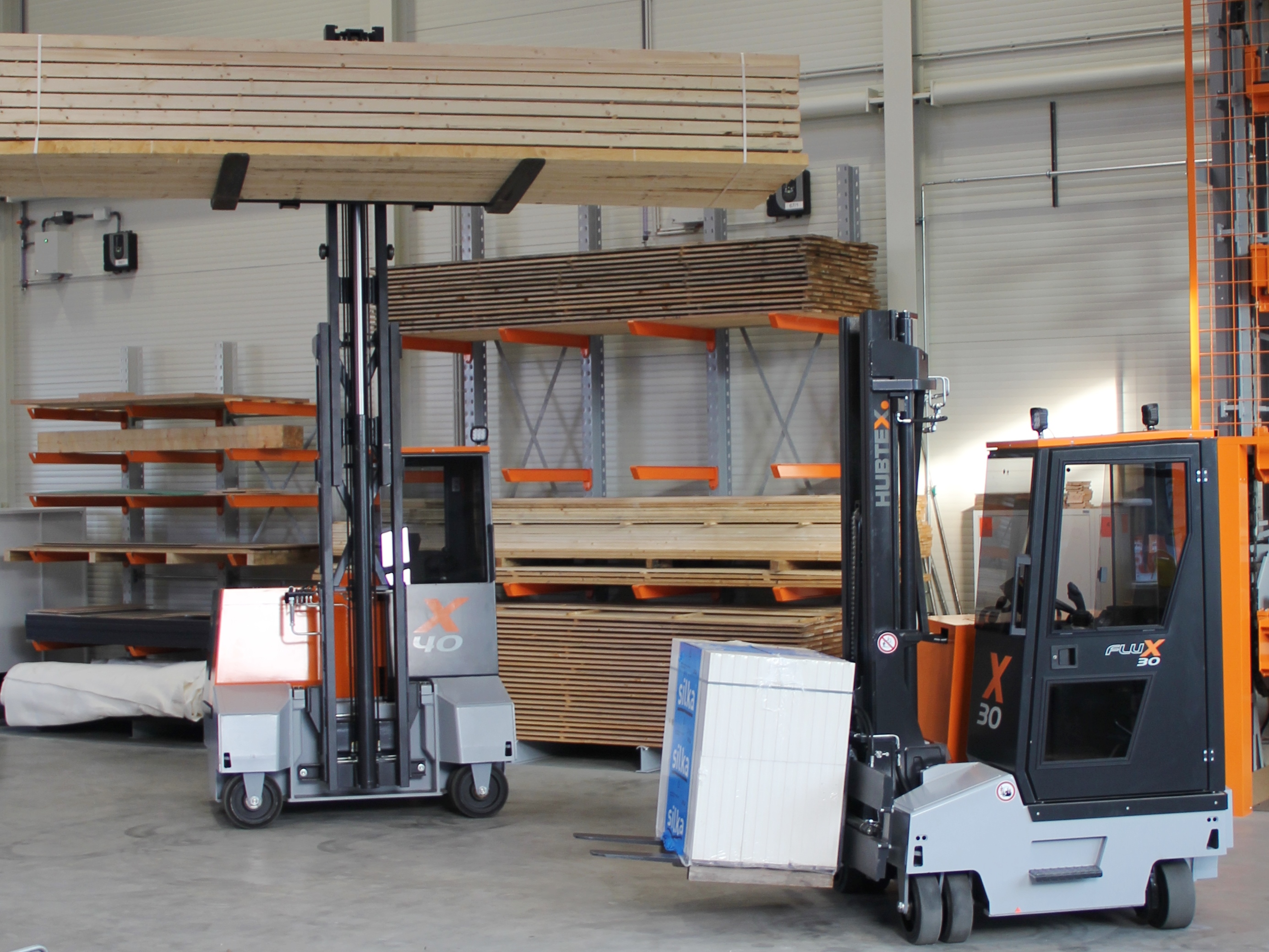 FluX: ein Universaltalent im Lager, HUBTEX Maschinenbau GmbH & Co. KG ...
