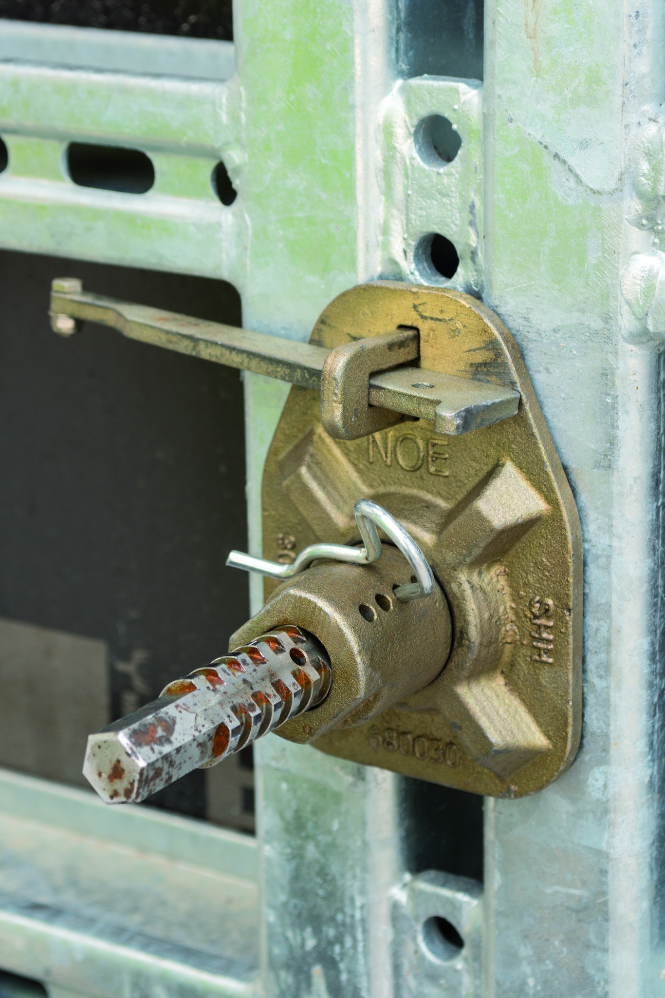 NOEtop wall formwork with one-sided tie rod system, NOE-Schaltechnik ...