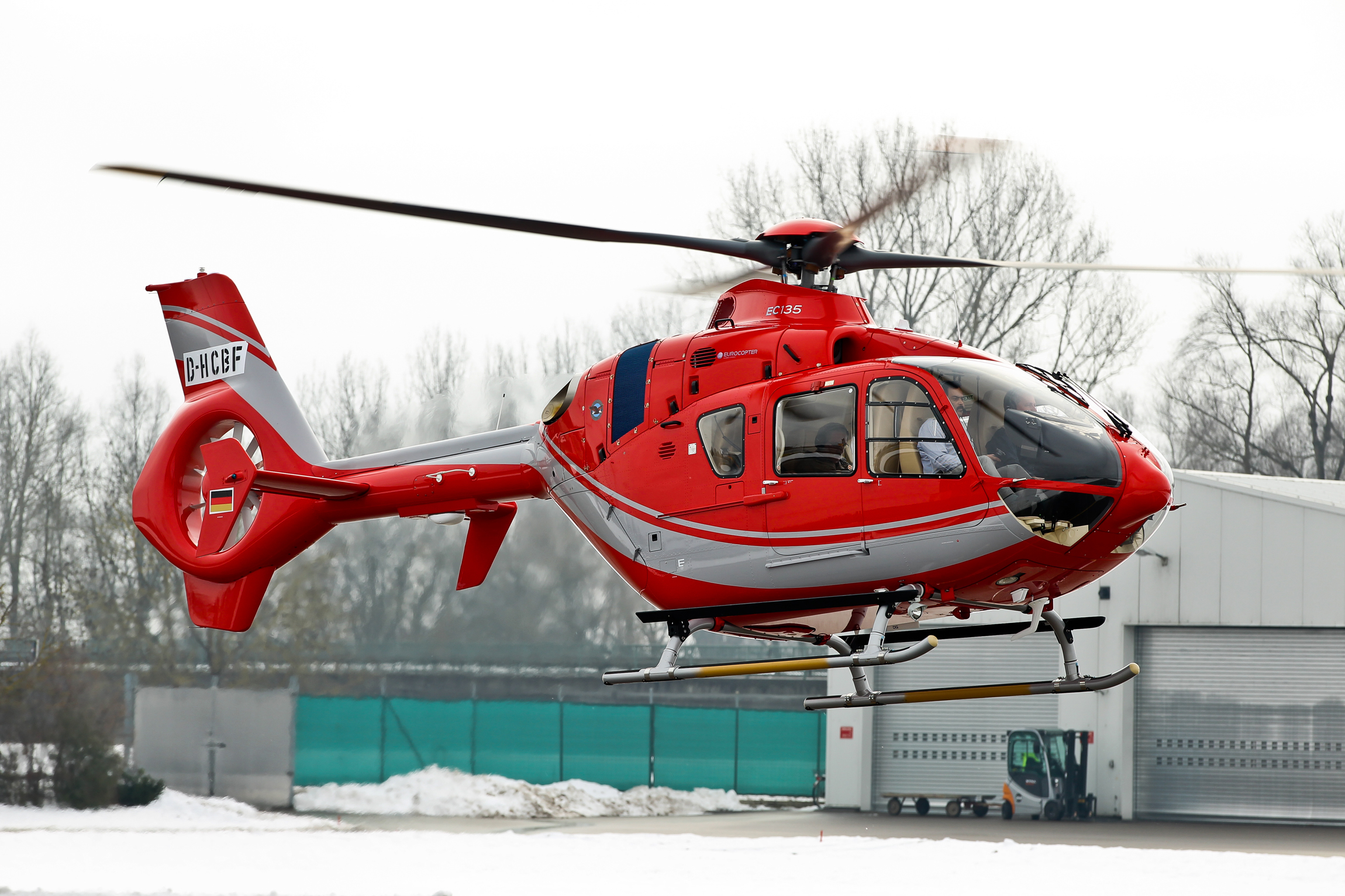 Eurocopter books a new EC135 helicopter order in India and delivers ...