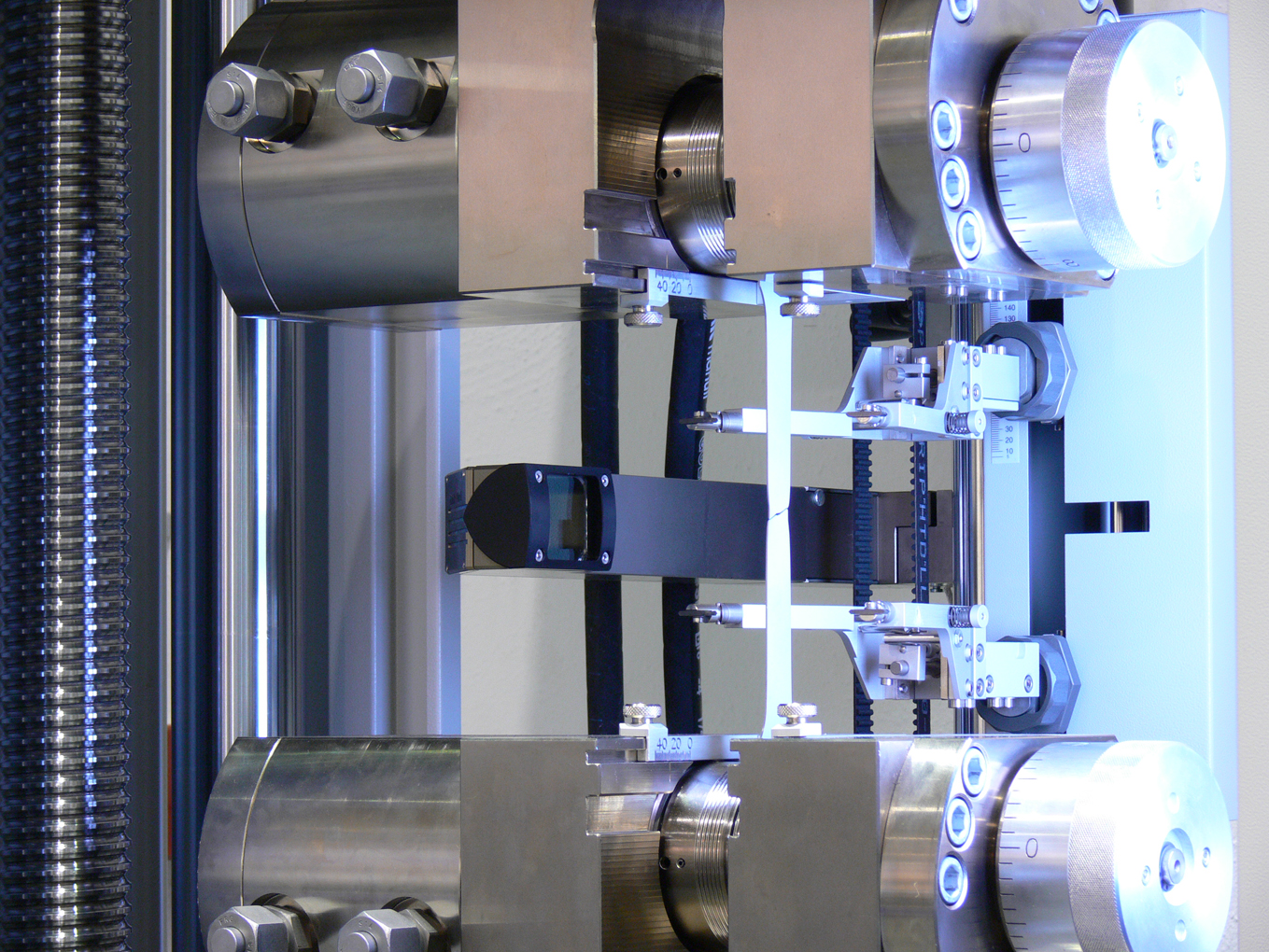 Das Beste aus zwei Welten, ZwickRoell GmbH & Co. KG, Story - PresseBox