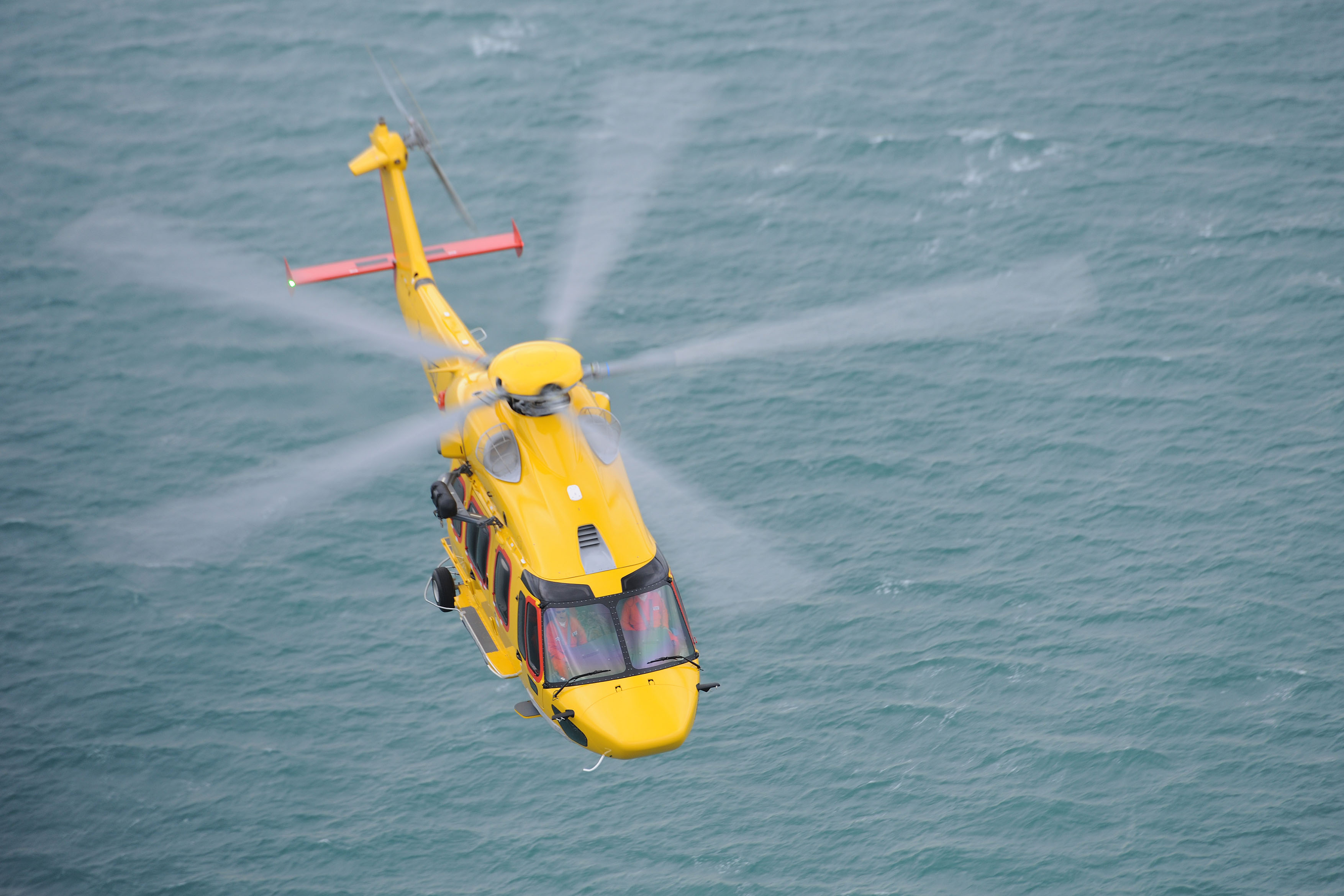 Airbus Helicopters' H175 demonstrates its capabilities for the ...