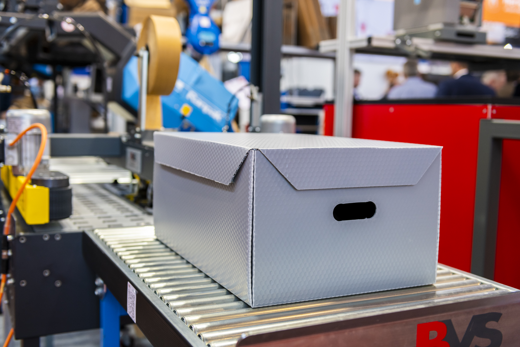 „Logistik ins Rollen bringen“ – mit der flexiblen Systemlösung von con ...