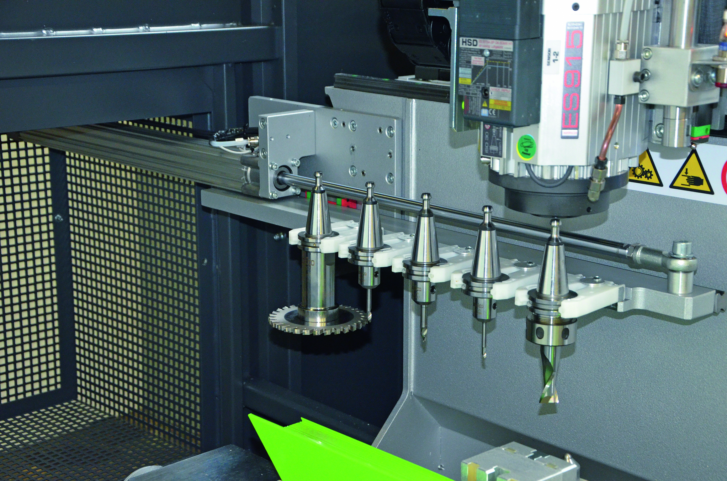 Einstieg in die CNC-Bearbeitung, SCHÜCO International KG, Story - PresseBox