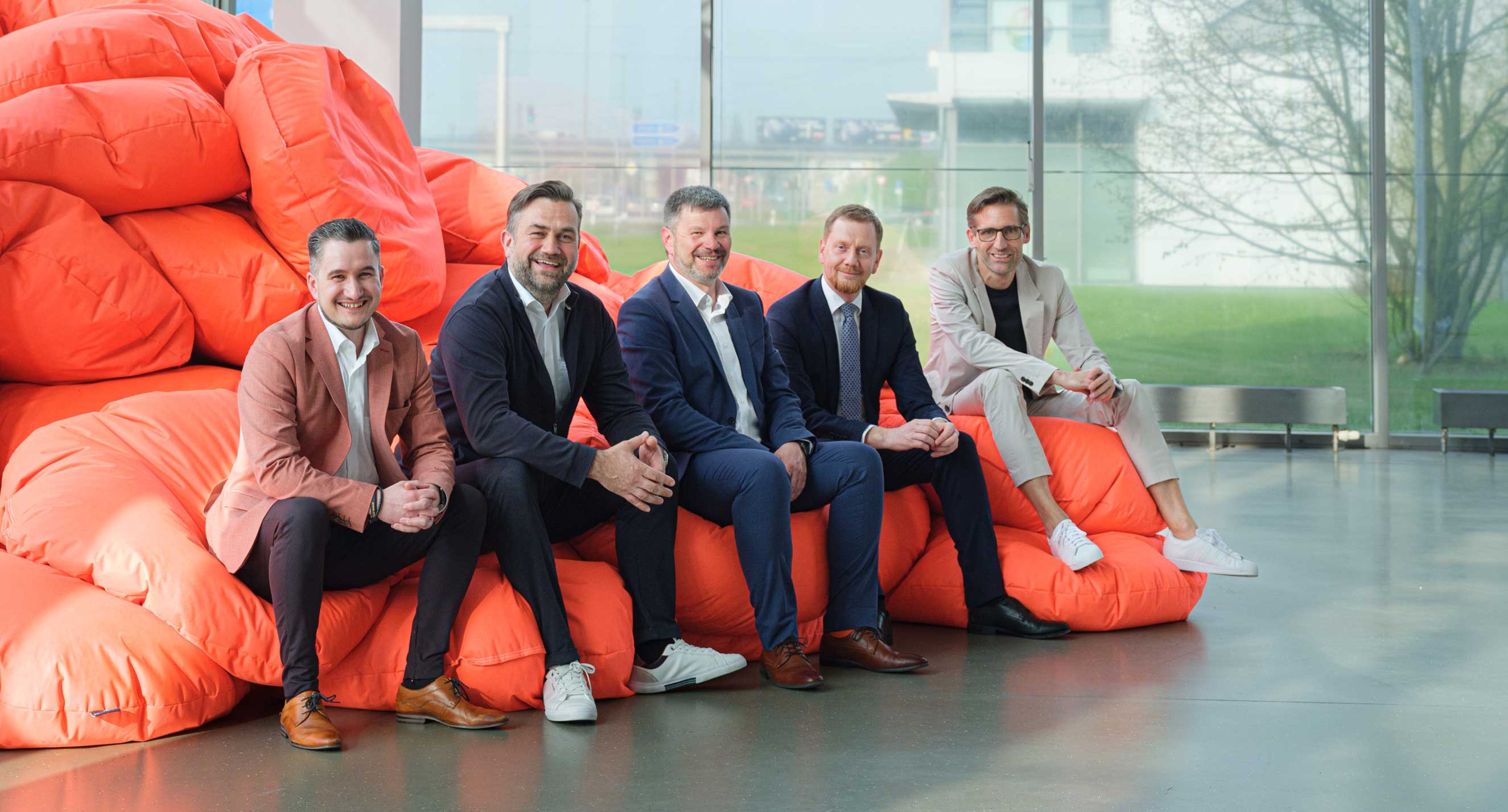 Sächsischer Ministerpräsident Kretschmer besucht Energiekonzepte ...