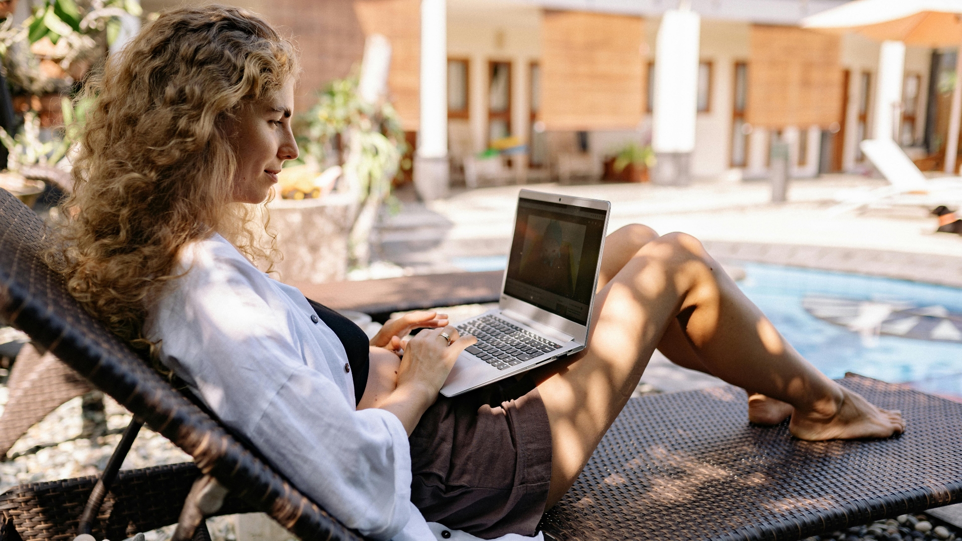 Remote Work und Workation – Moderne Arbeitsmodelle im Fokus ...