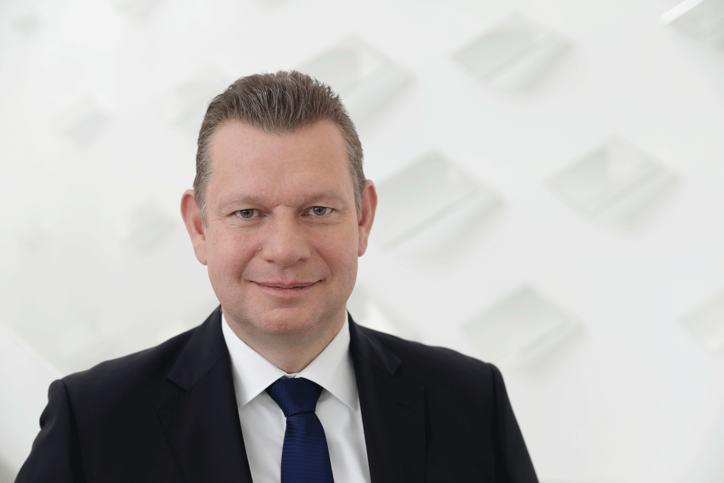 Modular telematics solution: connecting commercial vehicles and ...