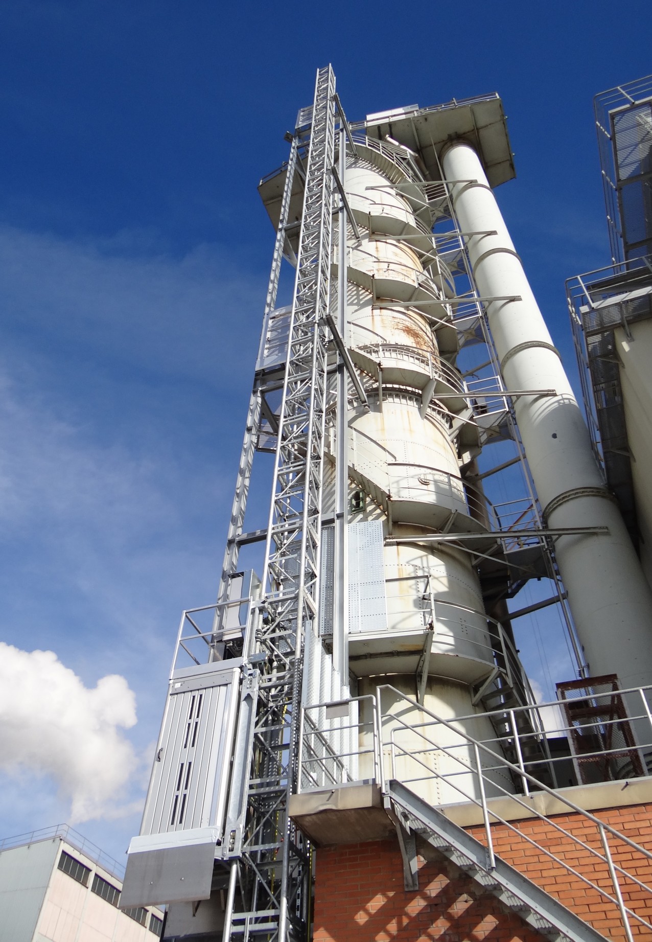 Große Lösung für kleine Kristalle, Böcker Maschinenwerke GmbH, Story - PresseBox