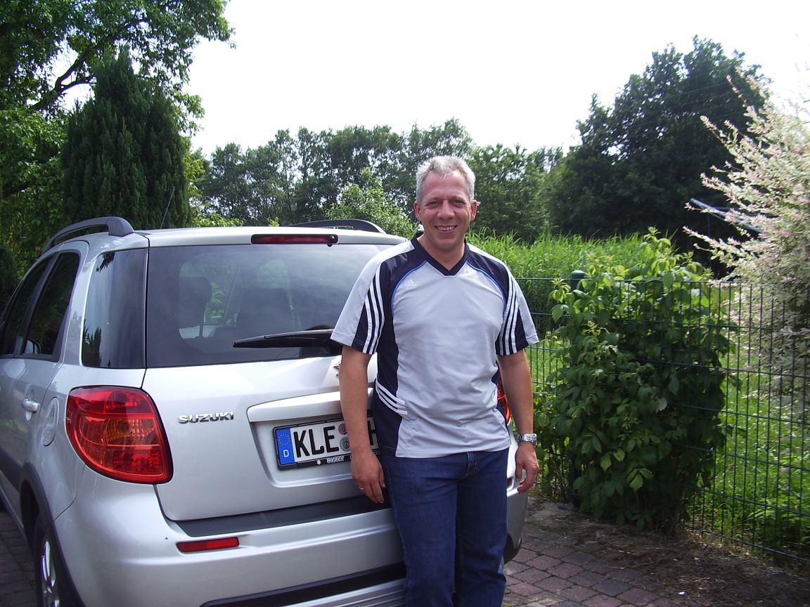 "Highway Hero" rettet Frau nach Zusammenstoß mit Tanklastzug auf der ...