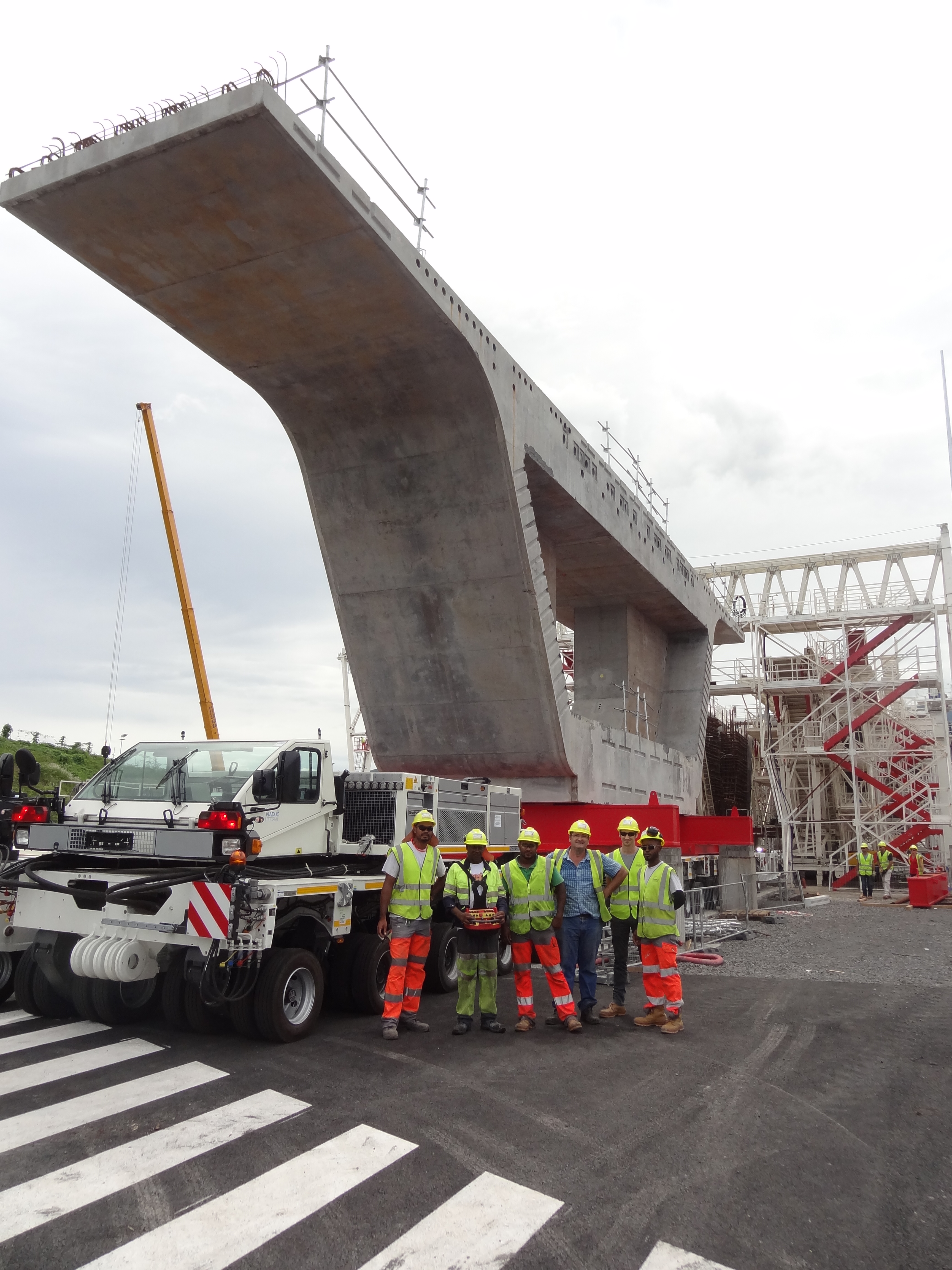 Goldhofer heavy-duty modules for an offshore viaduct, Goldhofer AG ...