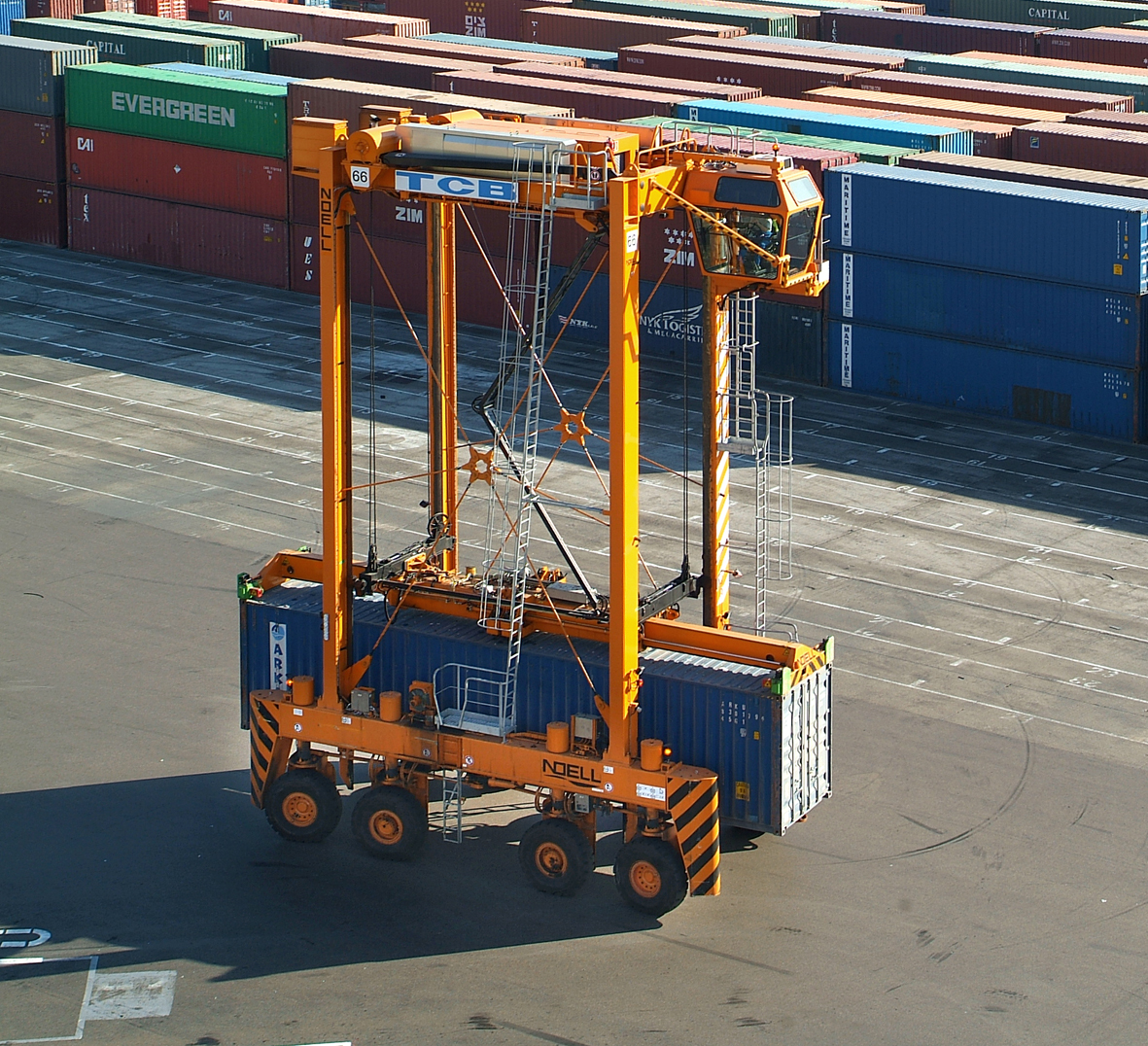 ZUWA AdBlue®-Pumpen zum Betanken von Portalstaplern, ZUWA-Zumpe GmbH ...