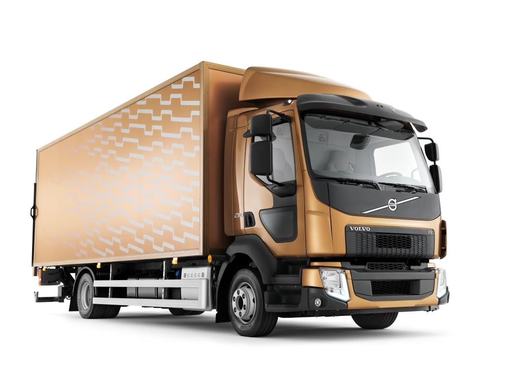 Volvo Trucks prämiert als bester Importeur von schweren Lkw bei den ETM ...