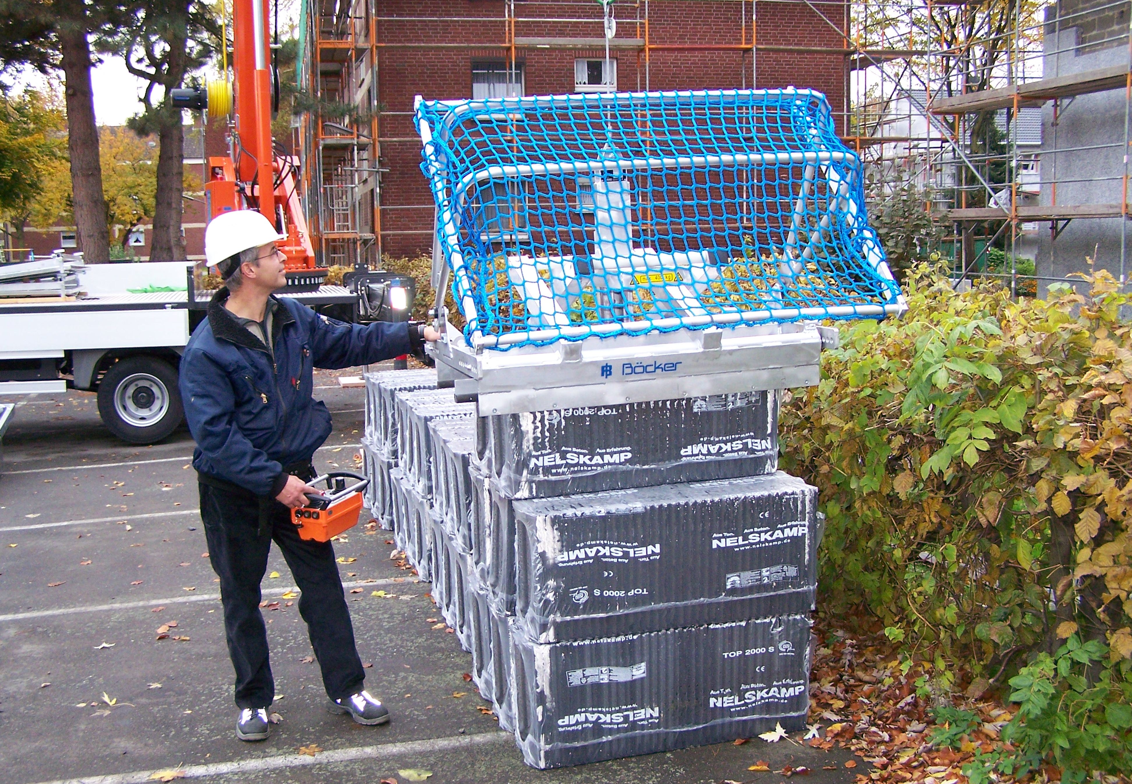 25 years aluminium crane, Böcker Maschinenwerke GmbH, Story - PresseBox