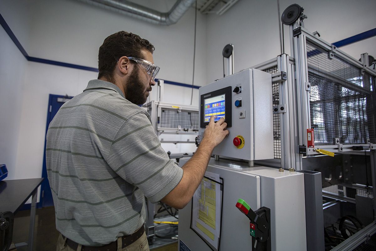 Freudenberg erweitert Engineering-Services, Freudenberg FST GmbH, Story ...