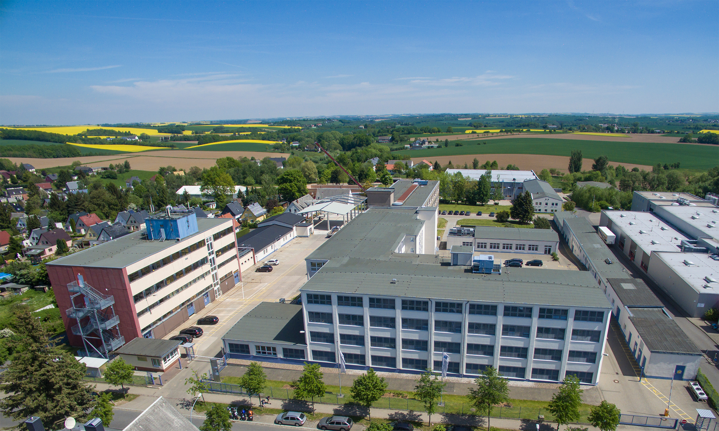 Pierburg sucht neue Mitarbeiter und schafft weiteren Parkraum ...