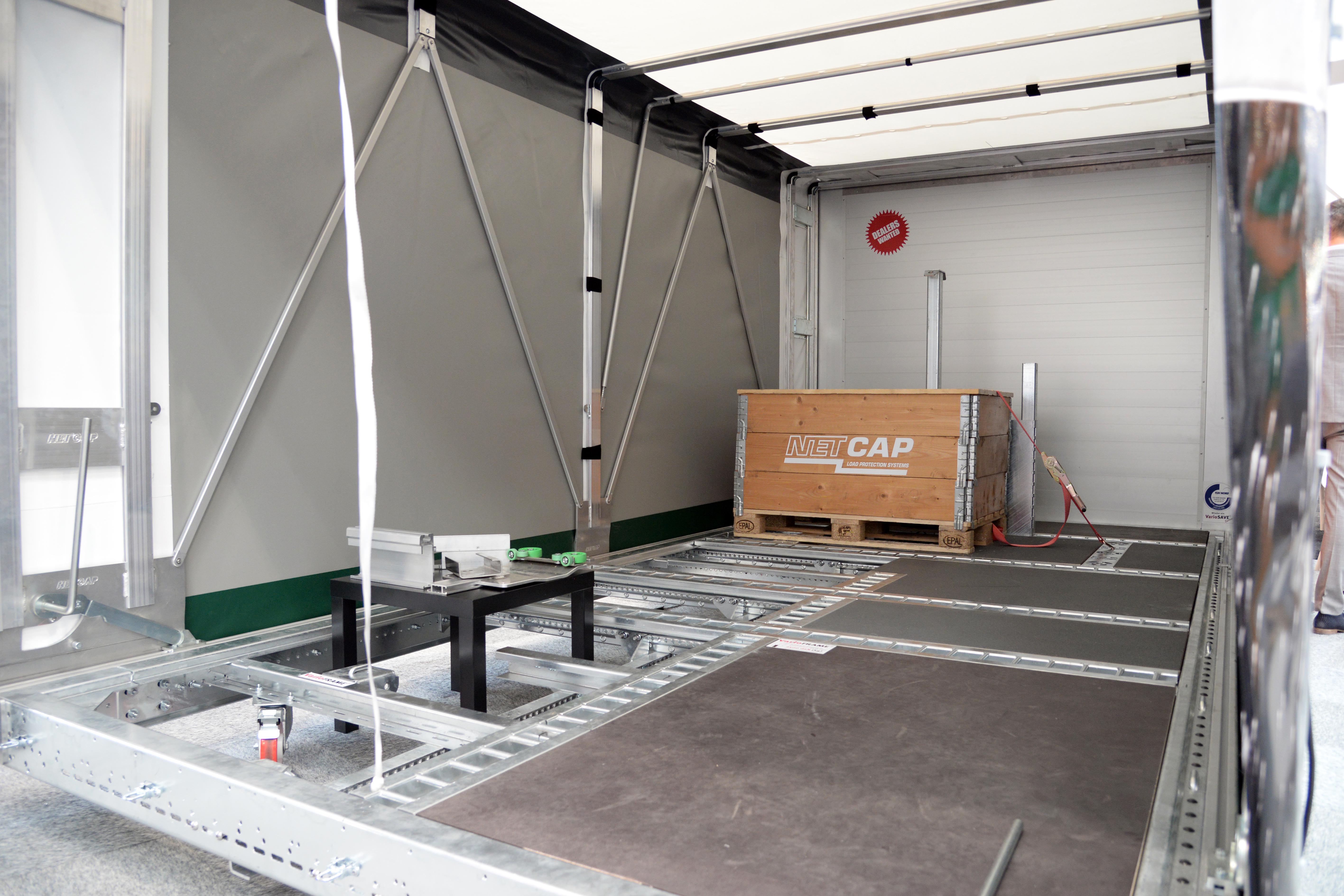 Elting en Netcap bieden geschroefde vloerconstructie met een schuifhuif ...