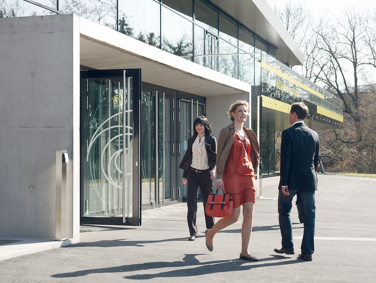 Das intelligente Gebäude realisieren - mit Lösungen von primion und ...