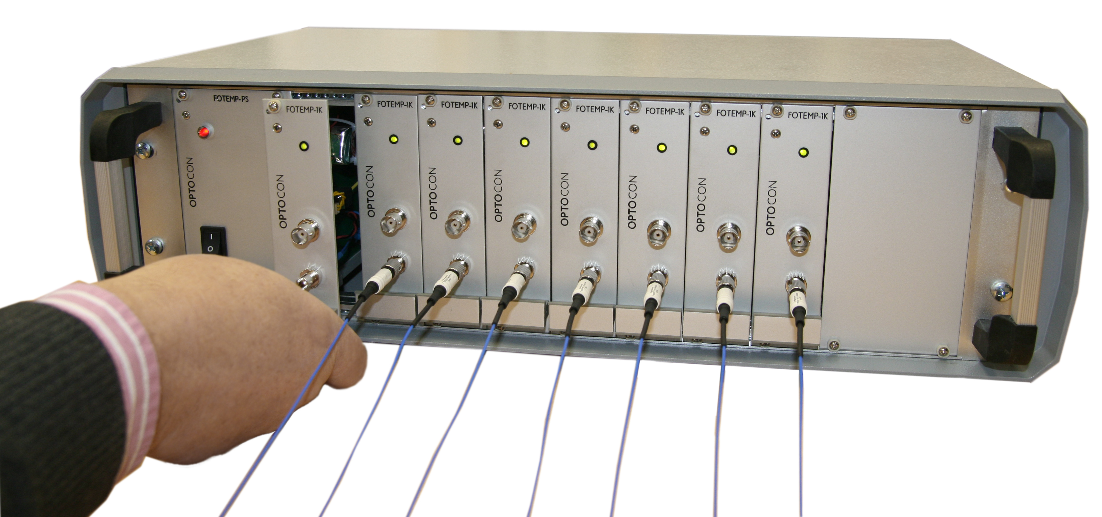 Erweiterbares faseroptisches Mehrkanal-Thermometer, Optocon AG, Story ...