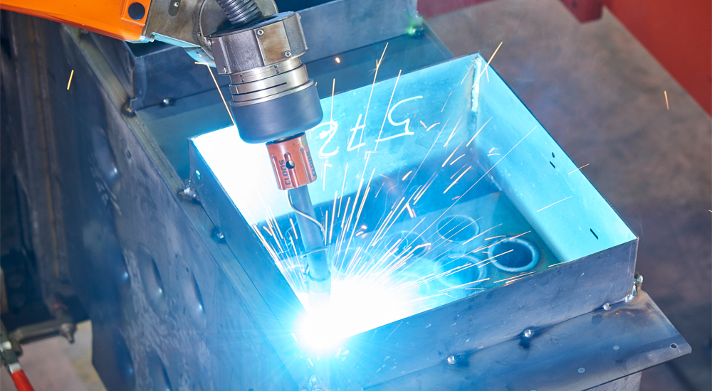 Cloos-Roboter schweißen Heizkessel, Carl Cloos Schweißtechnik GmbH ...