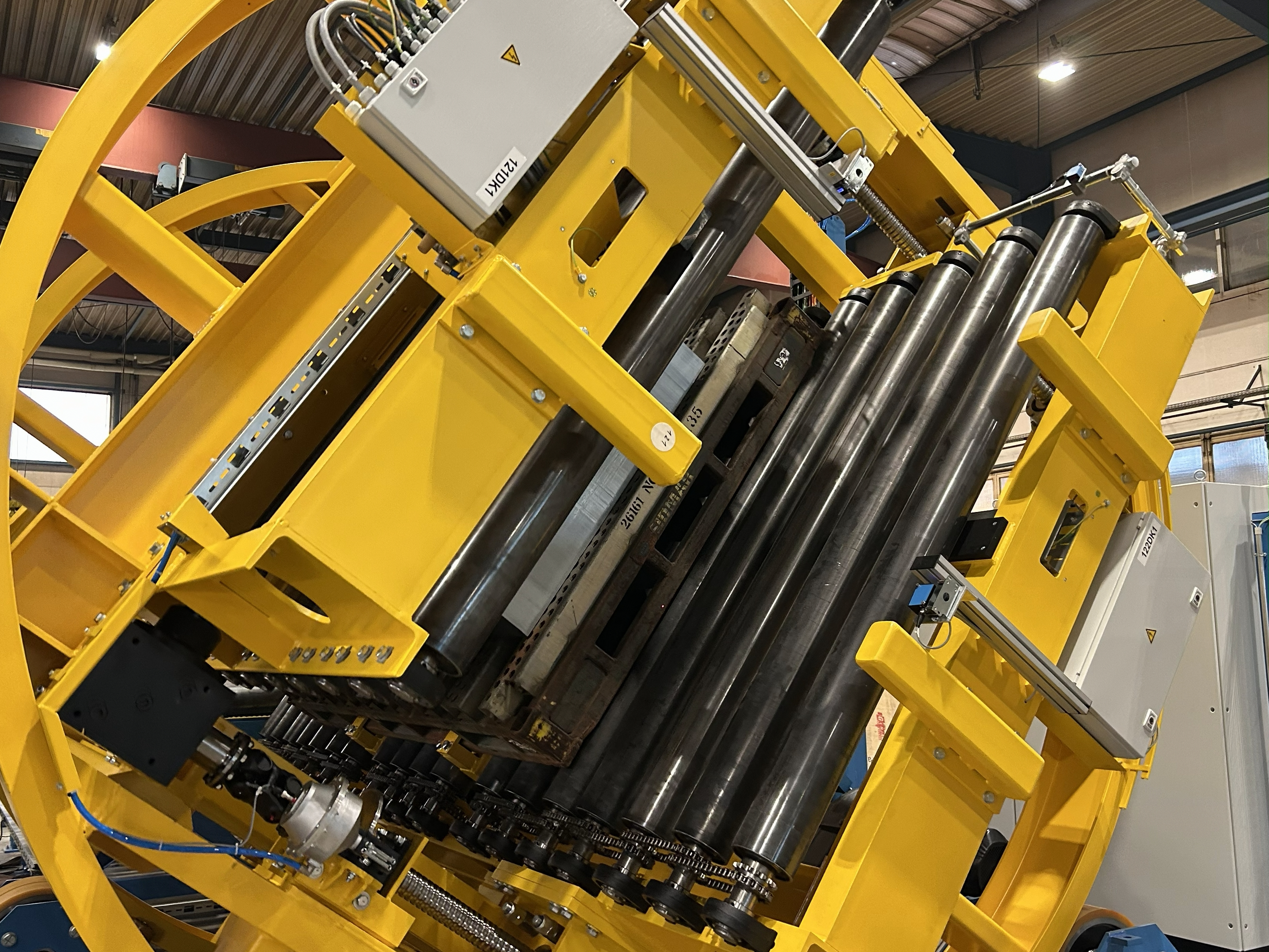 Stack Turners and Plate Turners for Industry: Safely and Automatically ...