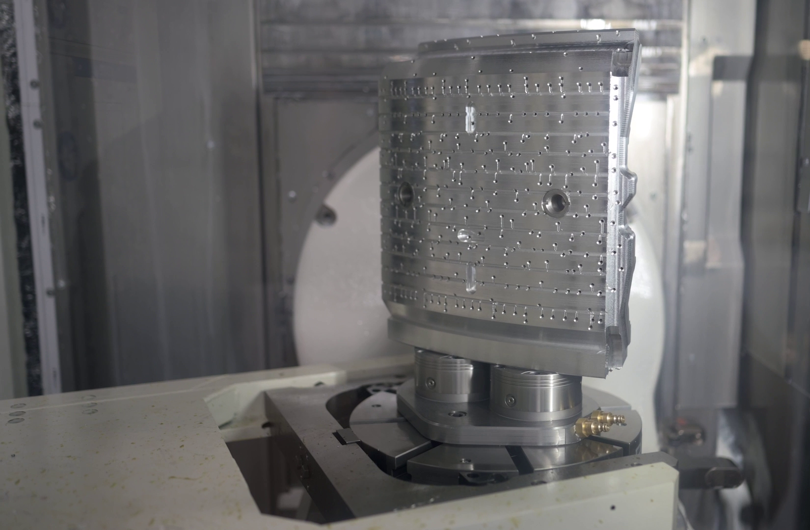 Perfect molds for perfect tires, GROB-WERKE GmbH & Co. KG, Story ...