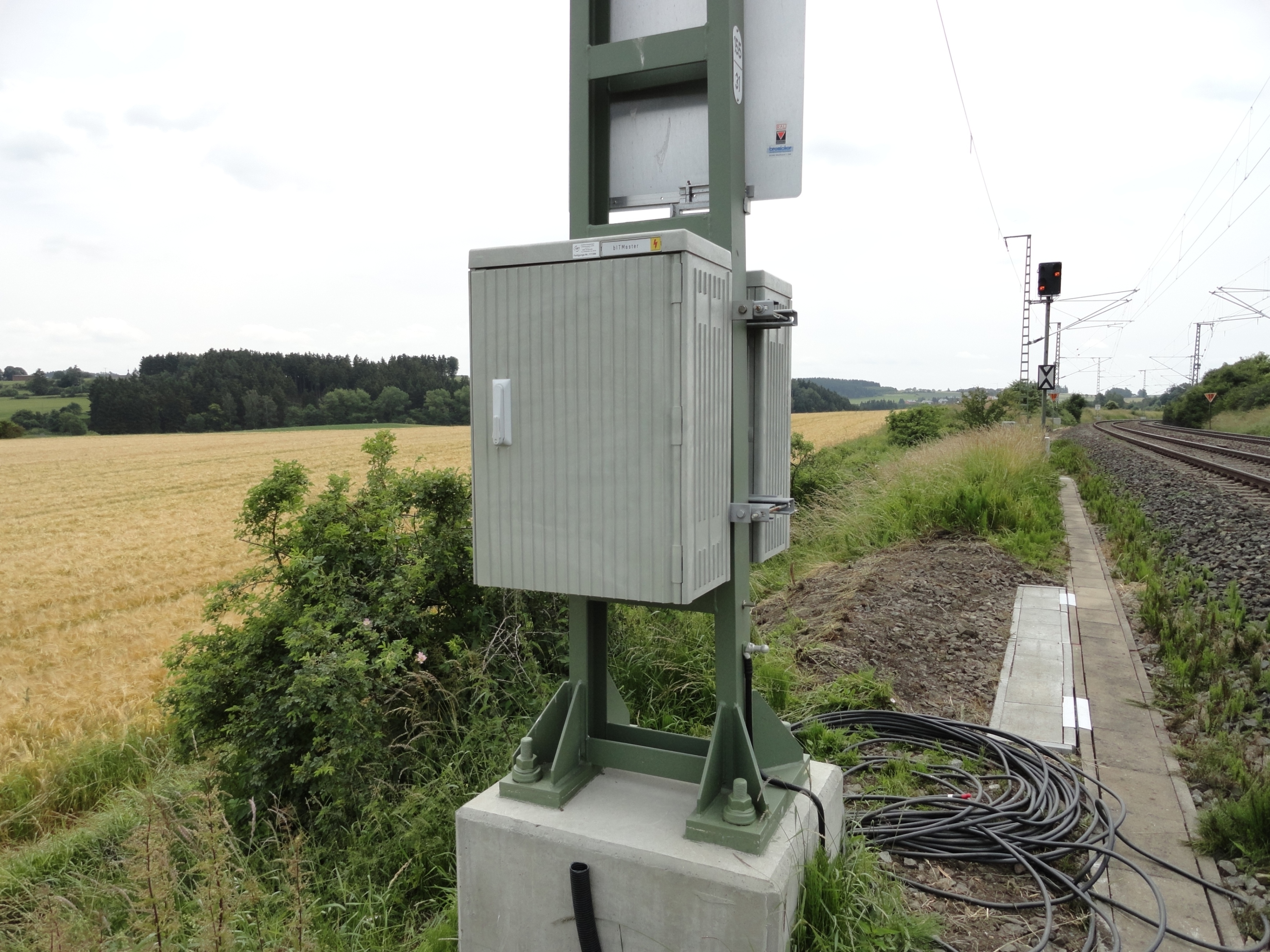 Overhead contact line systems and aerial line systems - Type 10, ivis ...