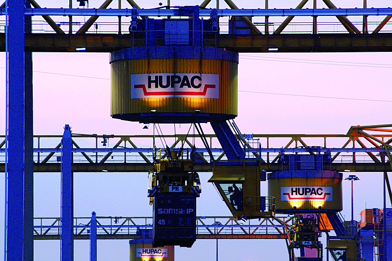 Kombinierter Verkehr holt auf, Hupac Intermodal SA, Story - PresseBox